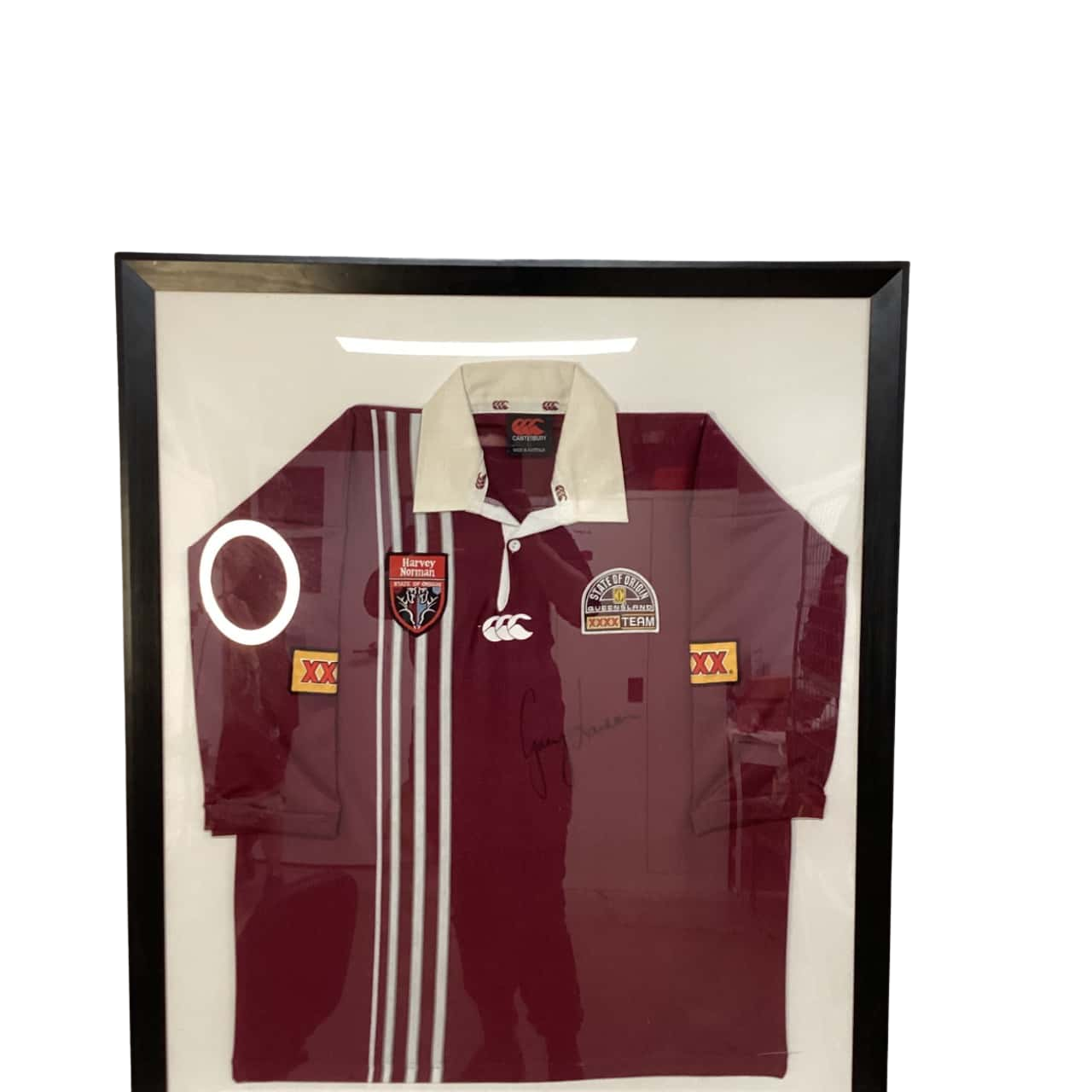 Gary Larson signed 1998 State of Origin series QLD jersey in frame.(s)