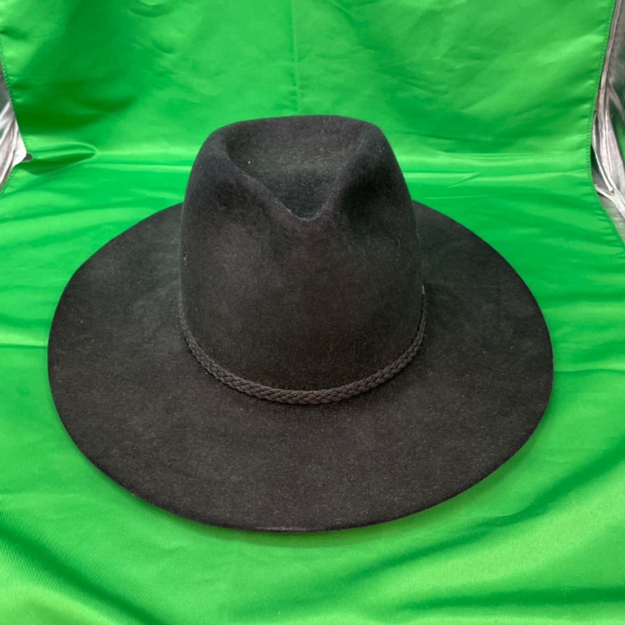 Akubra Mens Size 59(s)