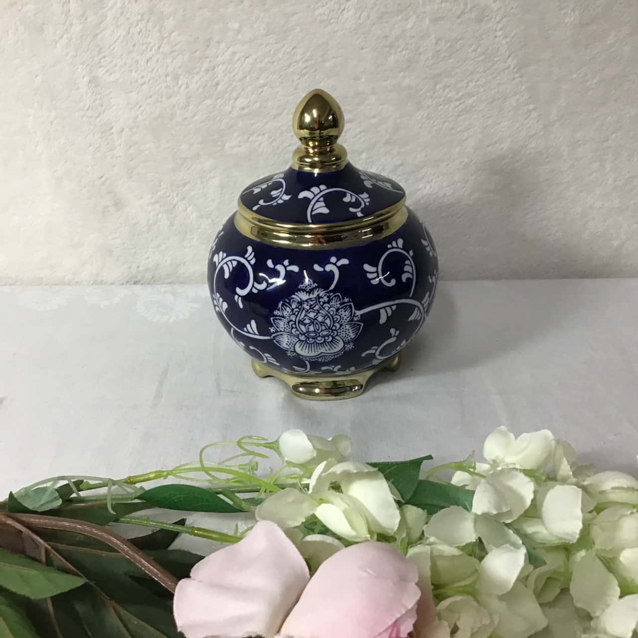 Decorative Gold / Dark Blue / White Pattern Round Ceramic Footed Bowl ...