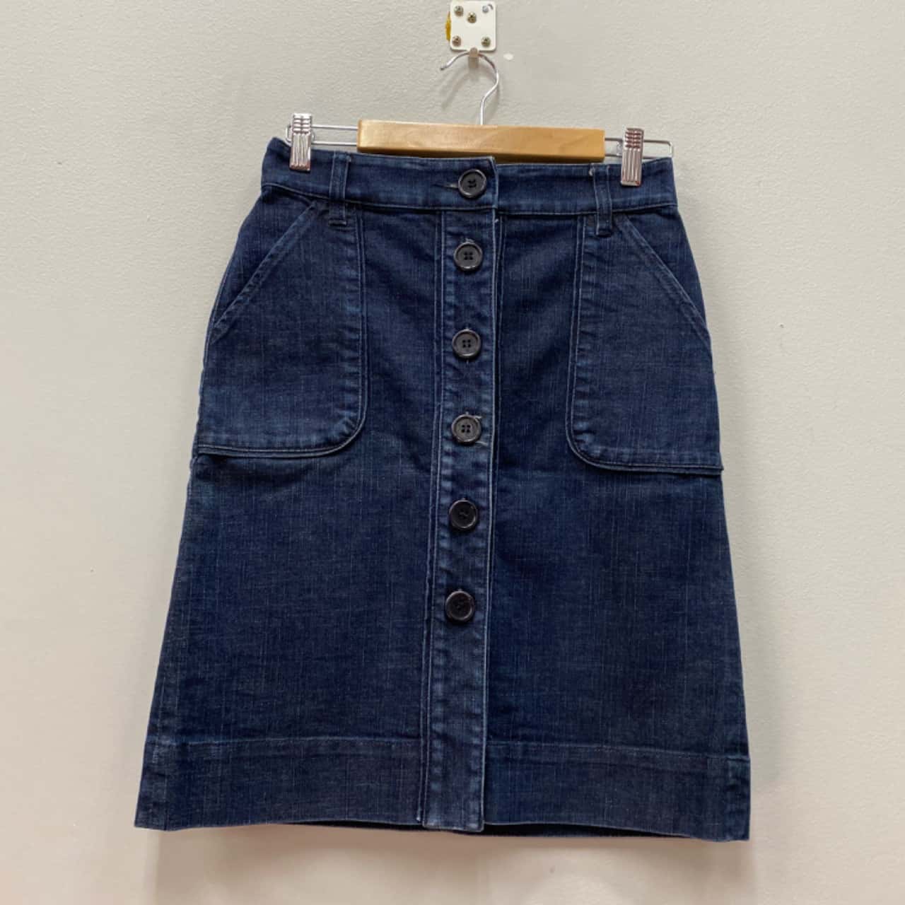 Country Road Womens Size 6 Denim / Midi Blue