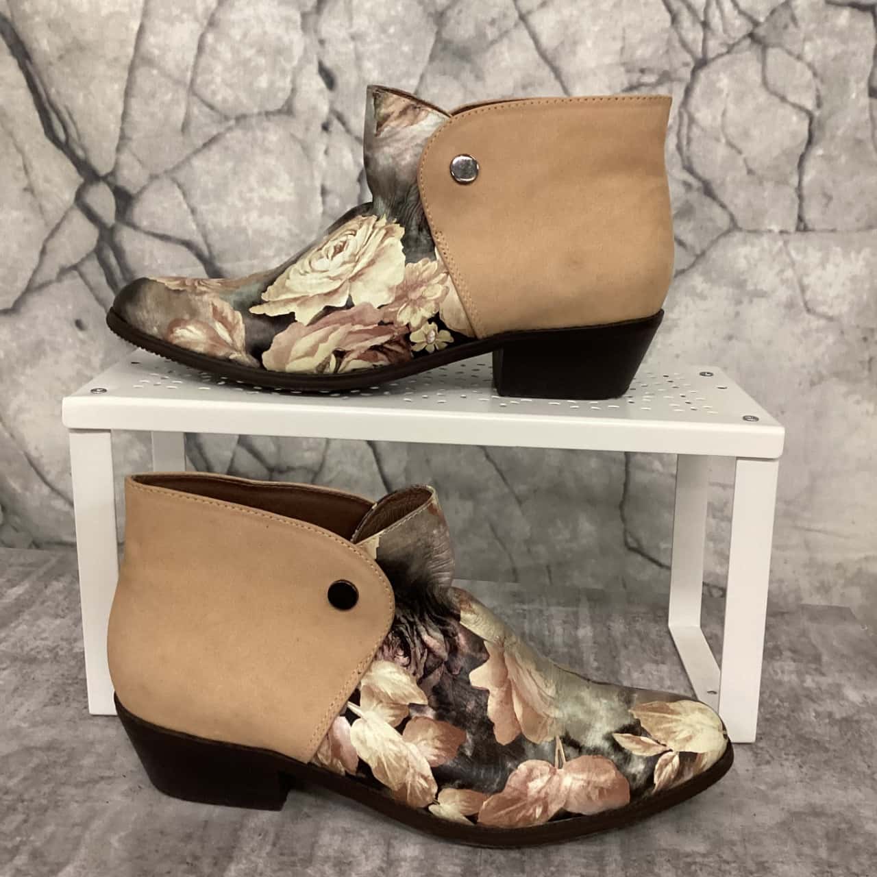 Nu x Neo Womens Size 39 Brown/Floral Ankle Boots(s)