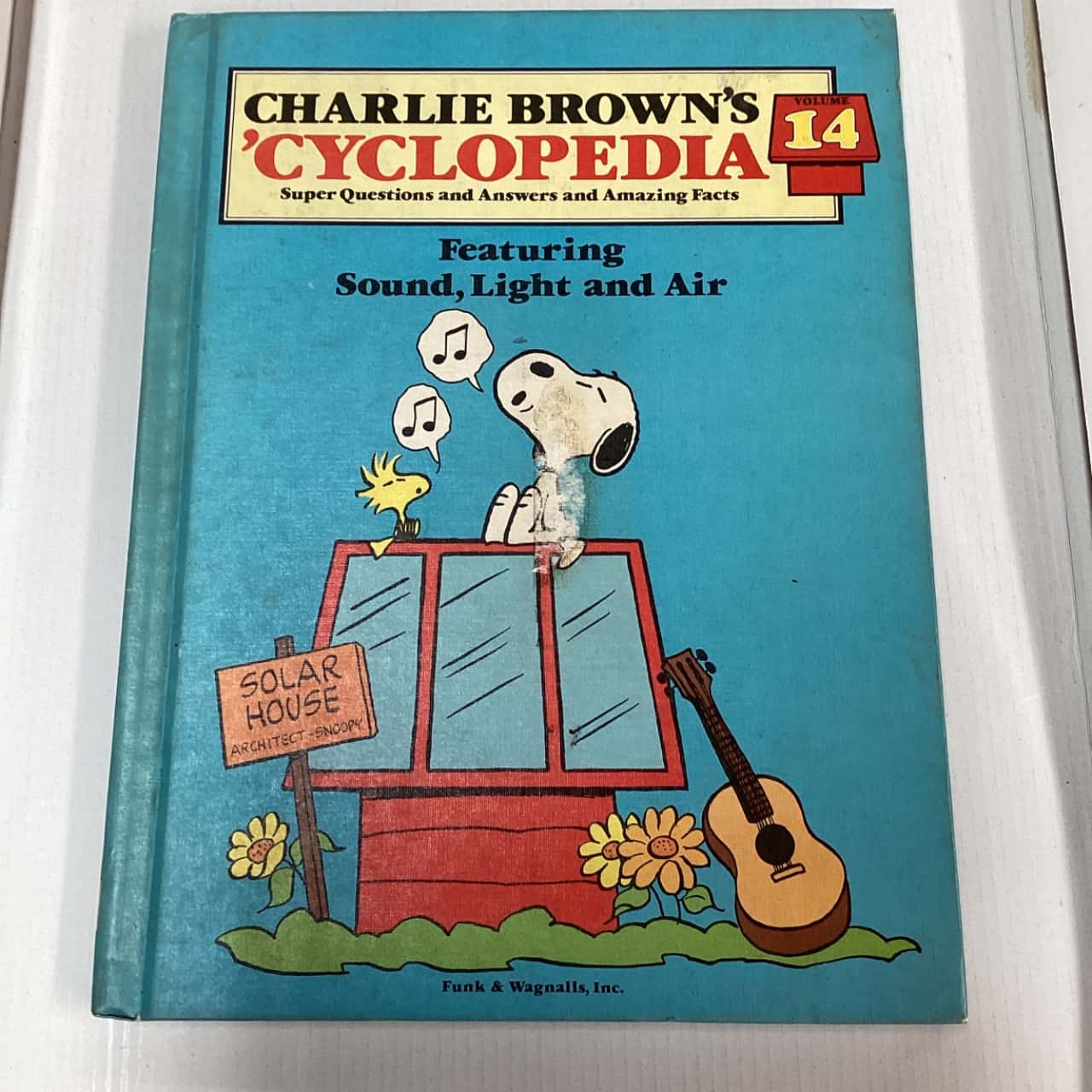 Vintage Charlie Brown’s ‘Cyclopedia Volume 14