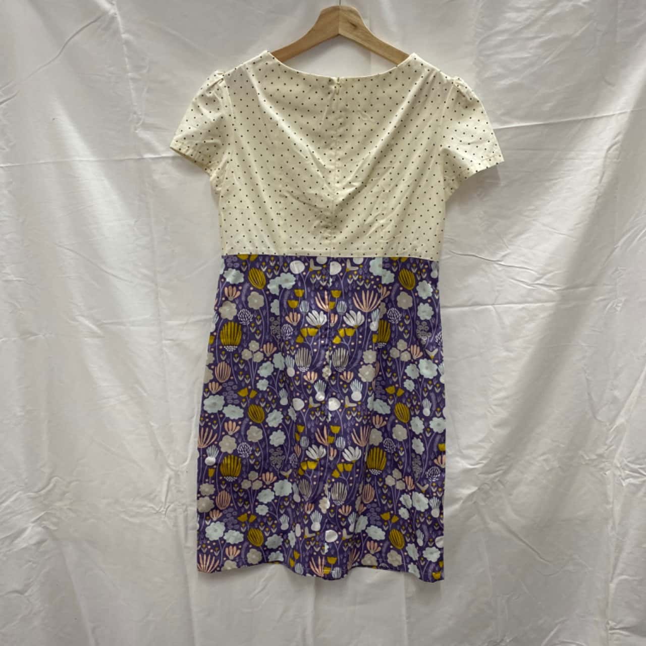 Yellow Mule Womens Size 8 Short Sleeve Dress Pattern / Purple / White