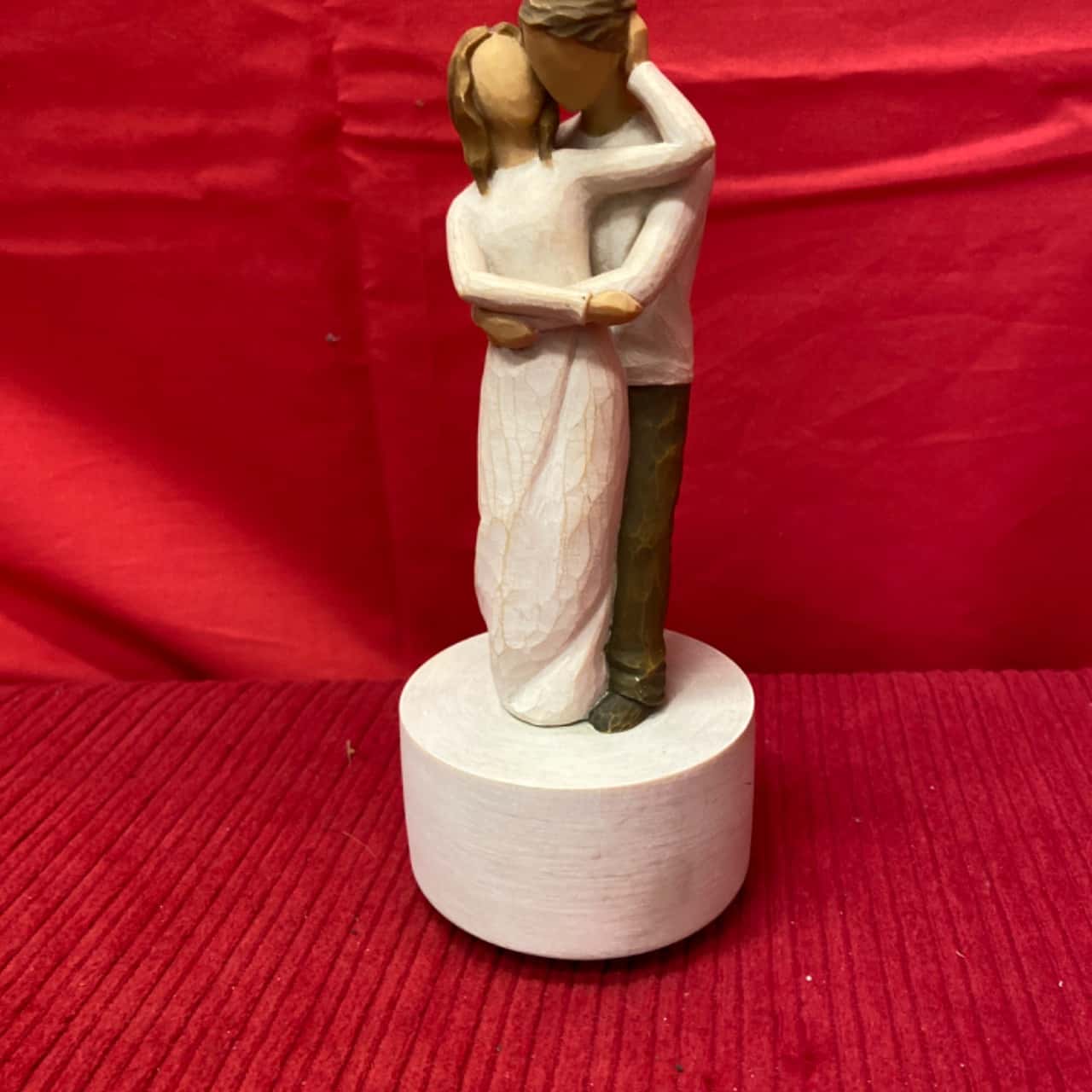 Willow Tree Musical Sculpture - Together - Plays song "Dream of Love ...