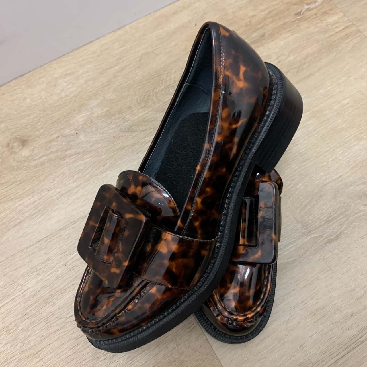 Jeffrey Campbell Womens Size 8 Black /Brown Tortoise shell style Loafers(s)