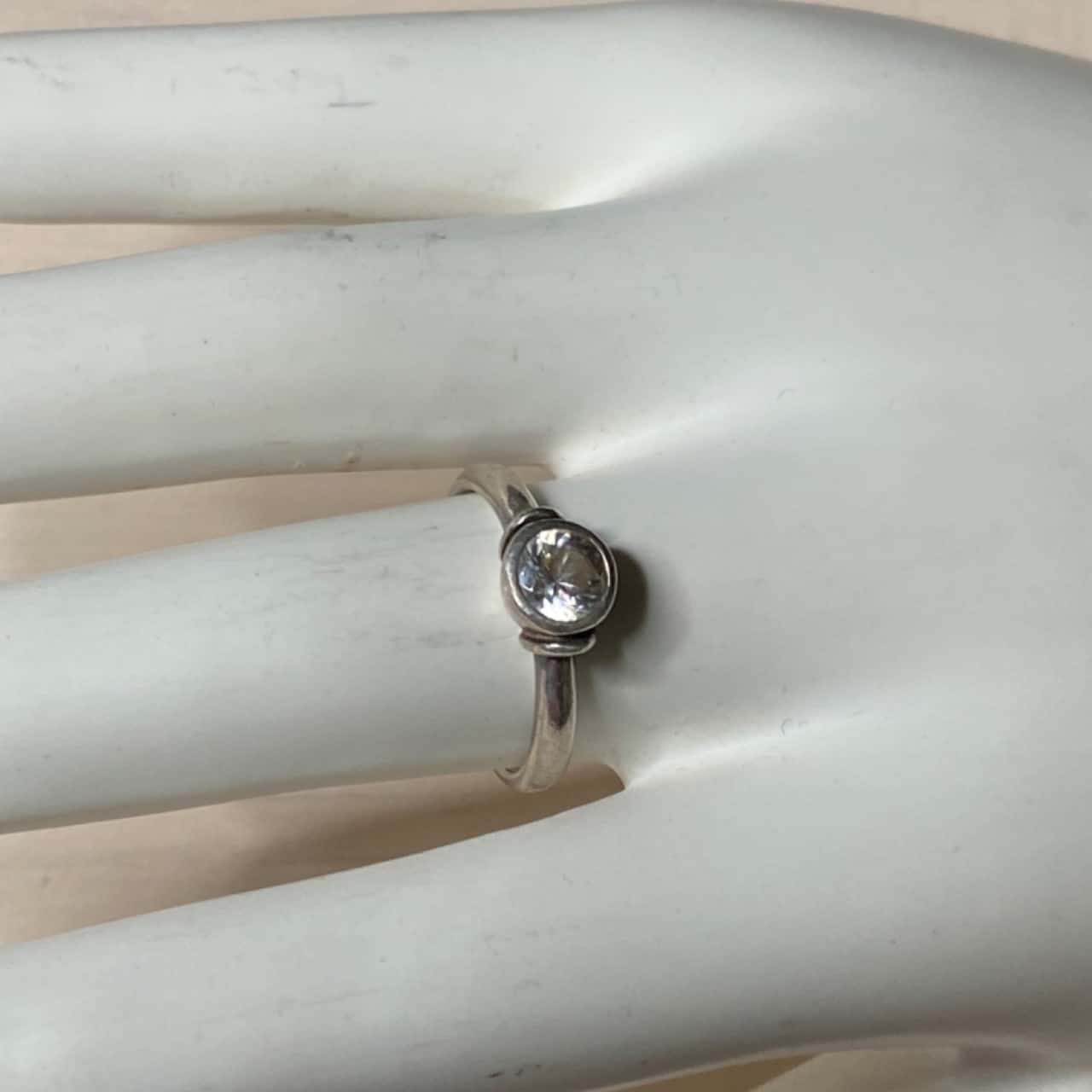 925 Round Clear Stone Ring (s)