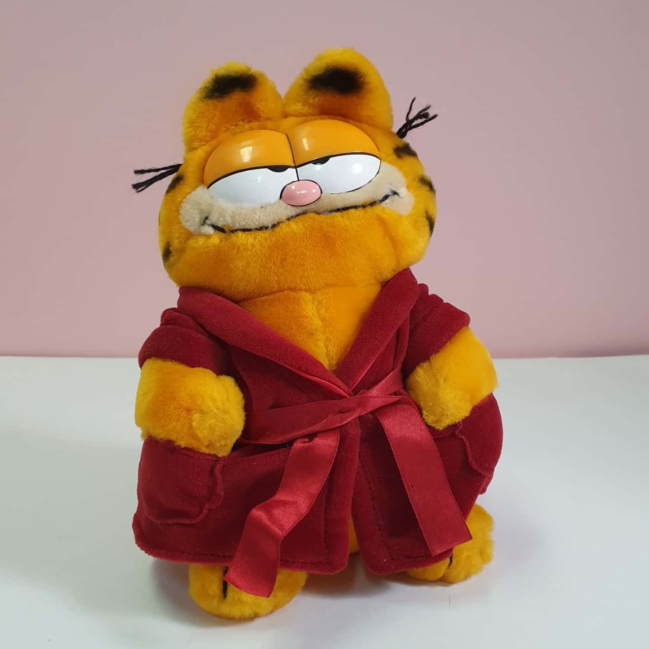 Vintage 1978 Garfield In Red Robe