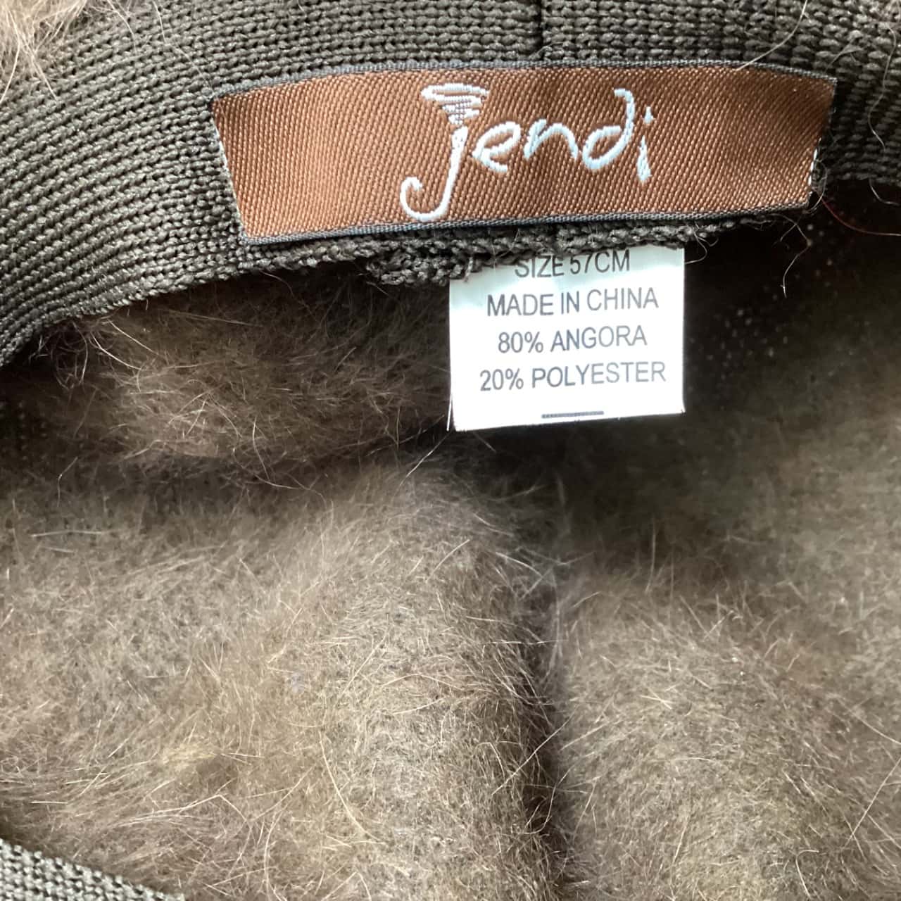 Jendi hat(s)