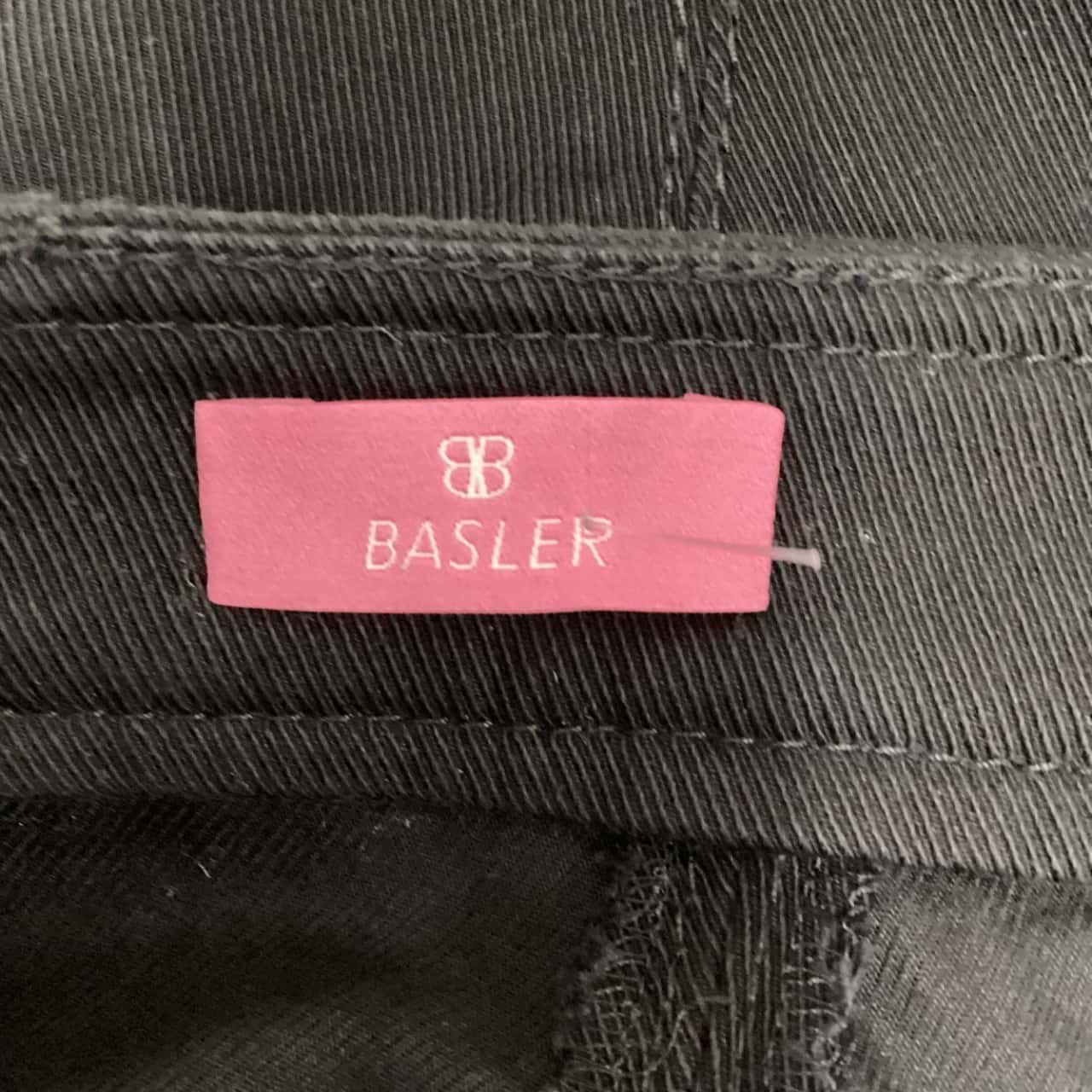Basler Womens Size 40 Black jodhpur detail jeans EUC - as new(s)