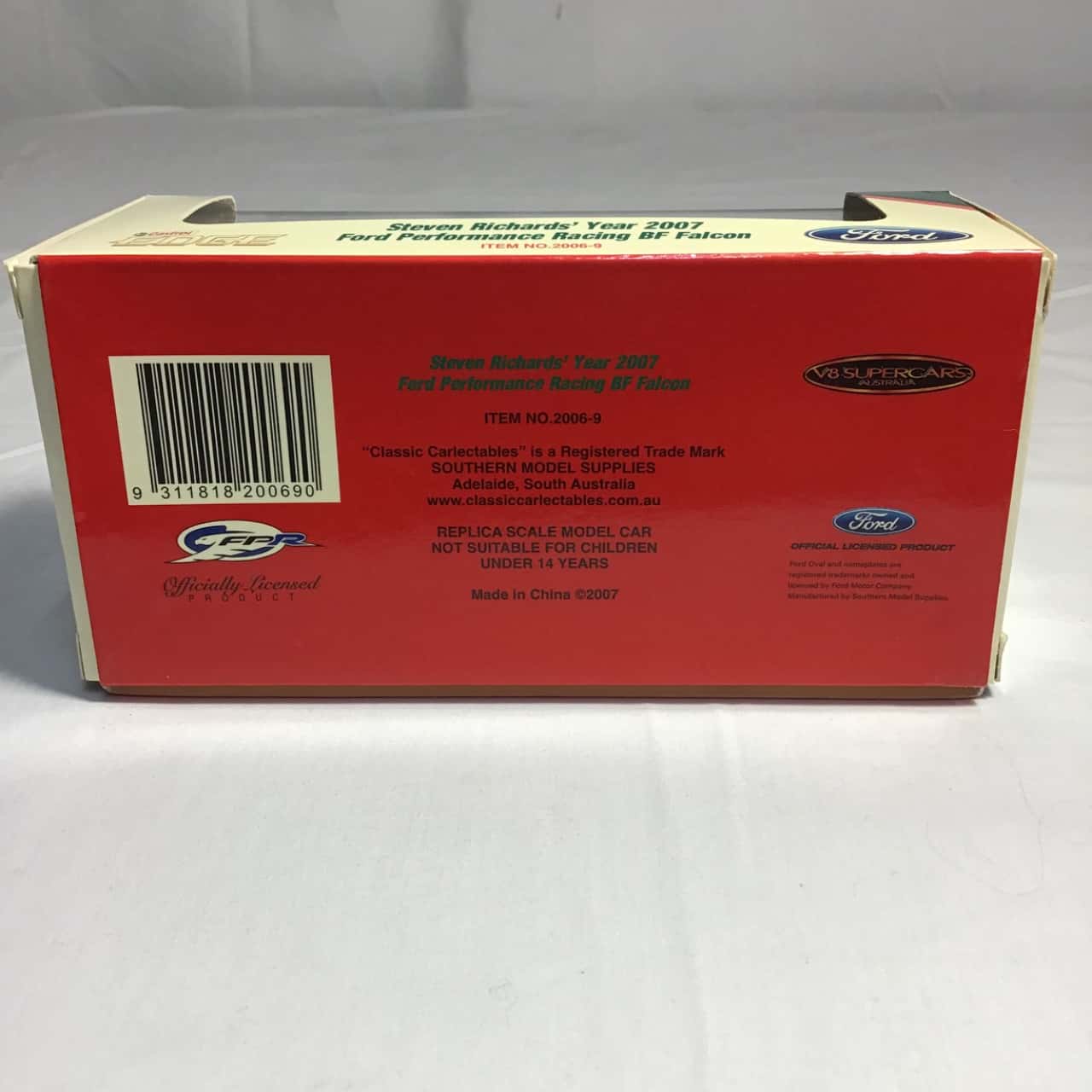 Classic Carlectables 2007 Castrol Ford Falcon Model Car(s)