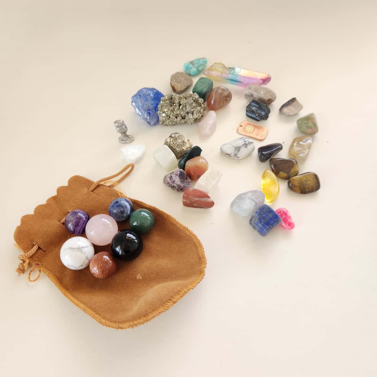 Bundle of Minerals/Rocks/Gemstones/Crystals Collection (s)