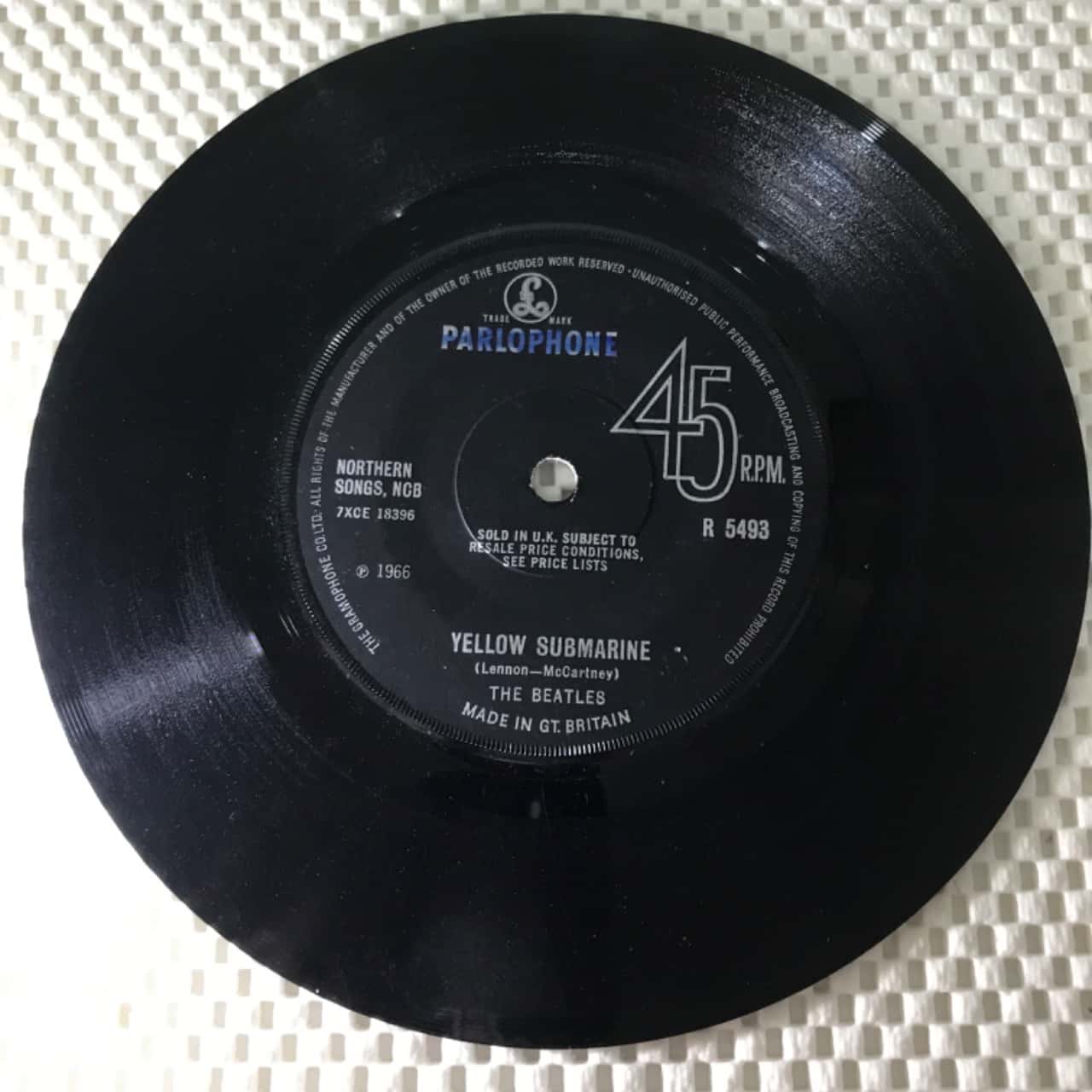 7” Vinyl The Beatles Yellow Submarine / Eleanor Rigby 1966 Pop Rock