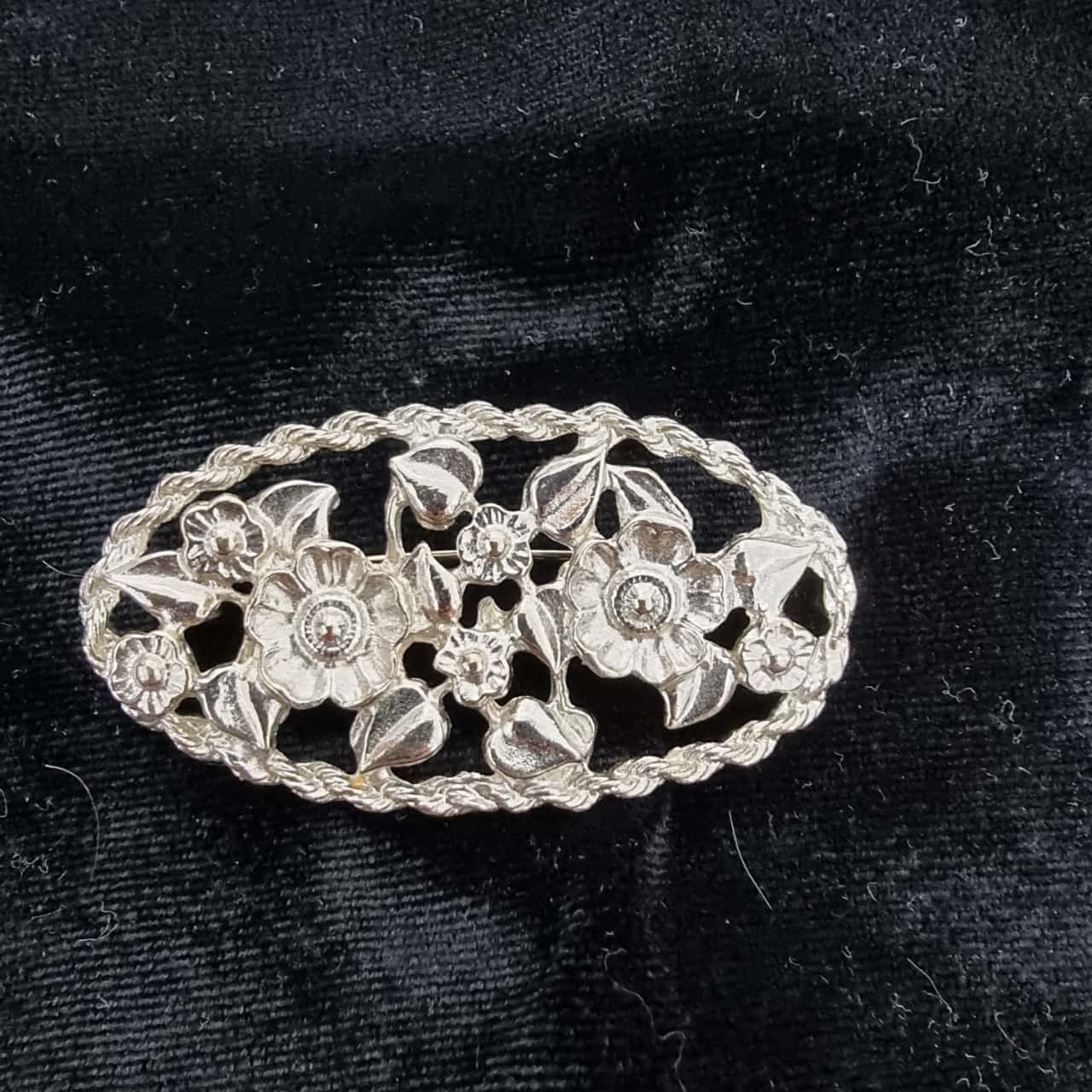 Brooch Womens Floral(s)