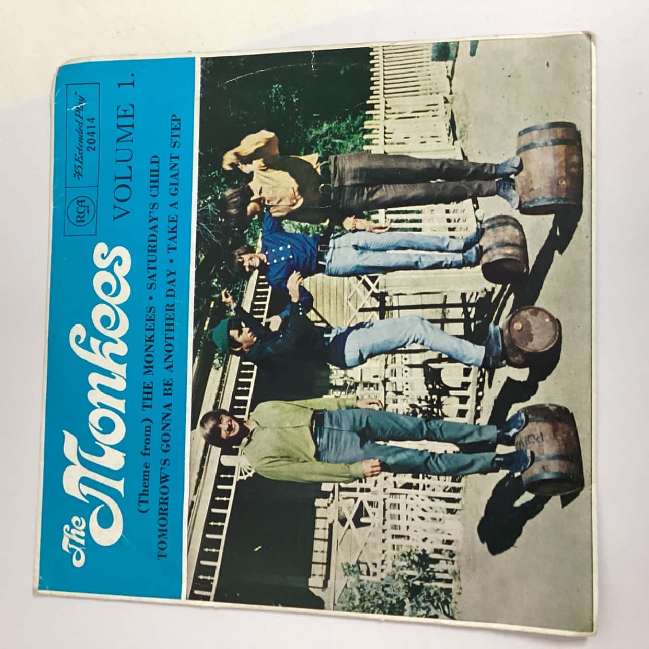 EP record Monkees theme from the monkees