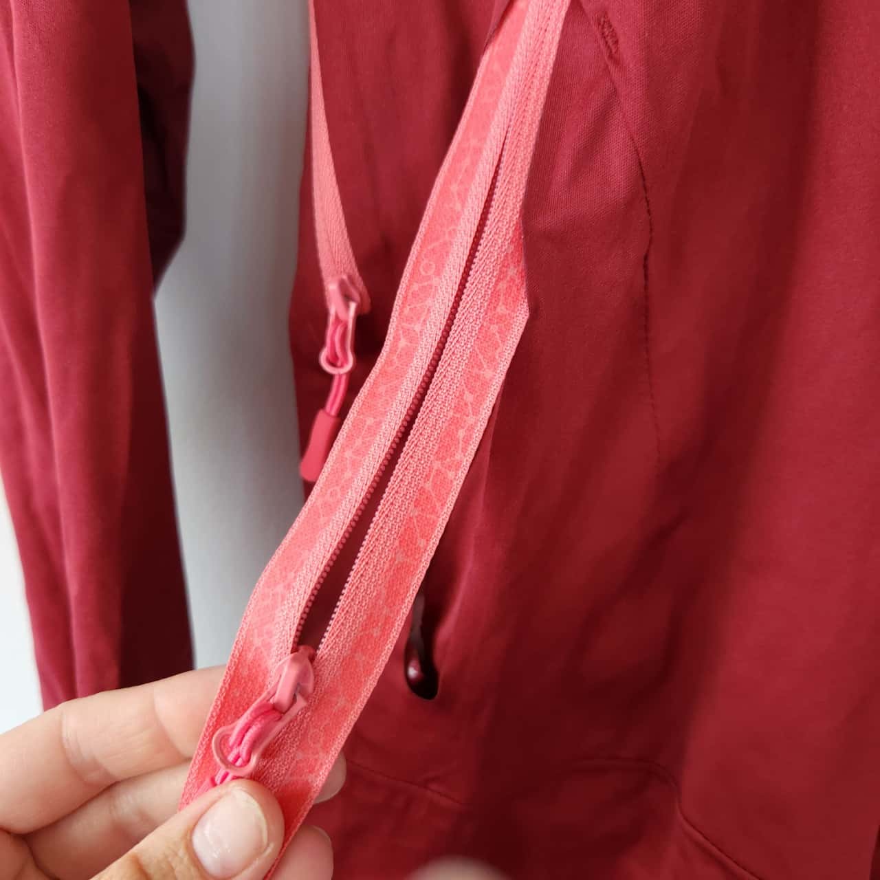Cederberg Burgundy Rain Jacket Size 6 / XS (s) - Used As New | Salvos ...
