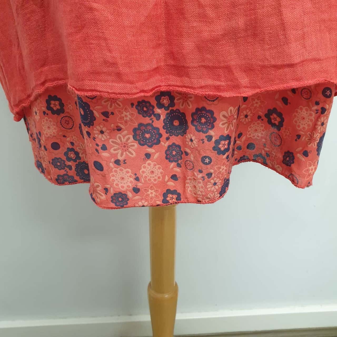 Made In Italy Classy & Elegant Red Linen Top With Floral Under Shirt ...