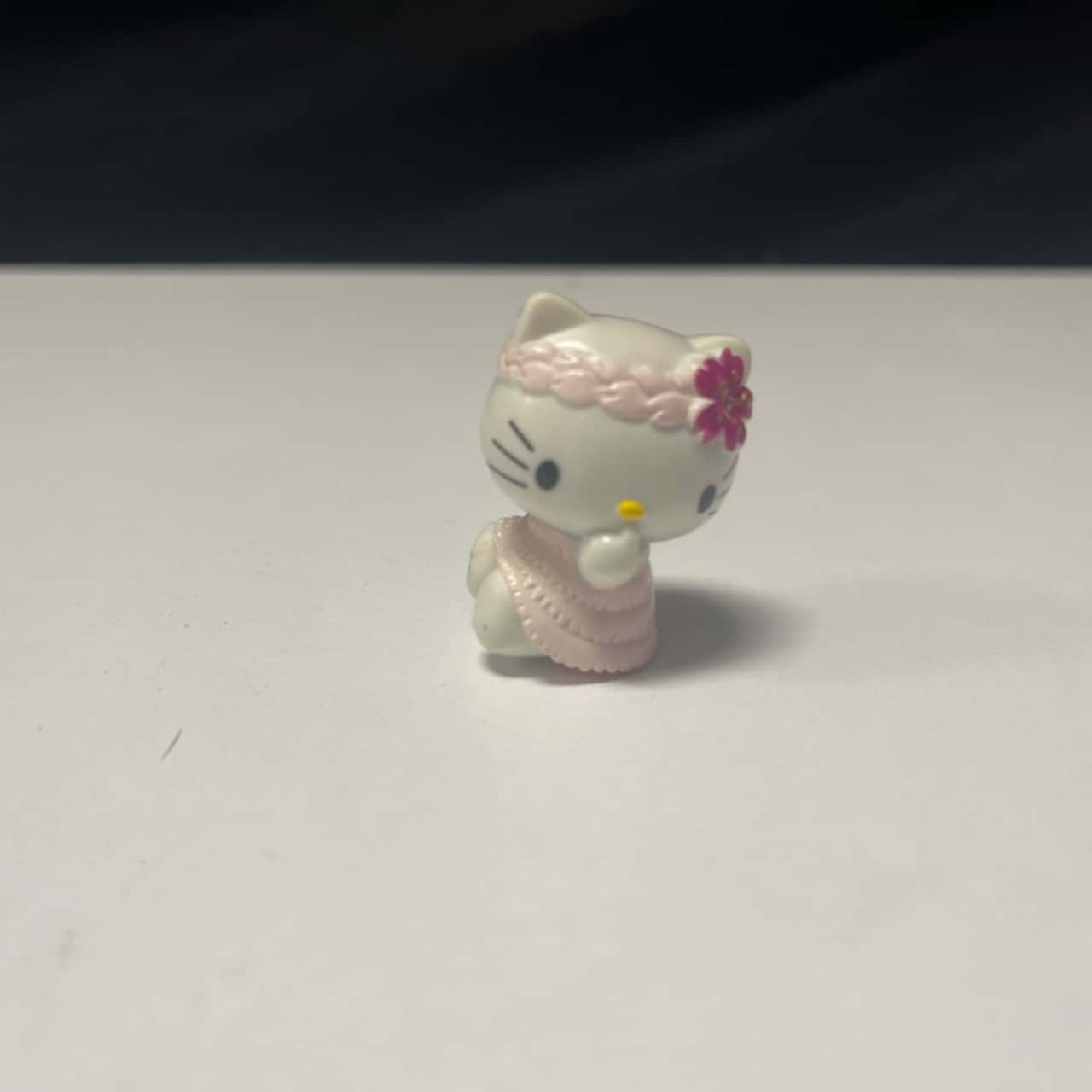 Set of 11 variants of hello kitty figurines