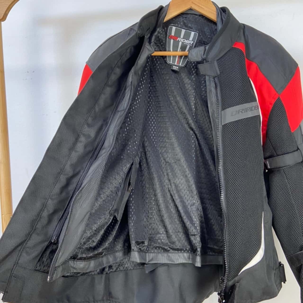 DriRider Mens Size S Motorcycle Jacket Black / Red