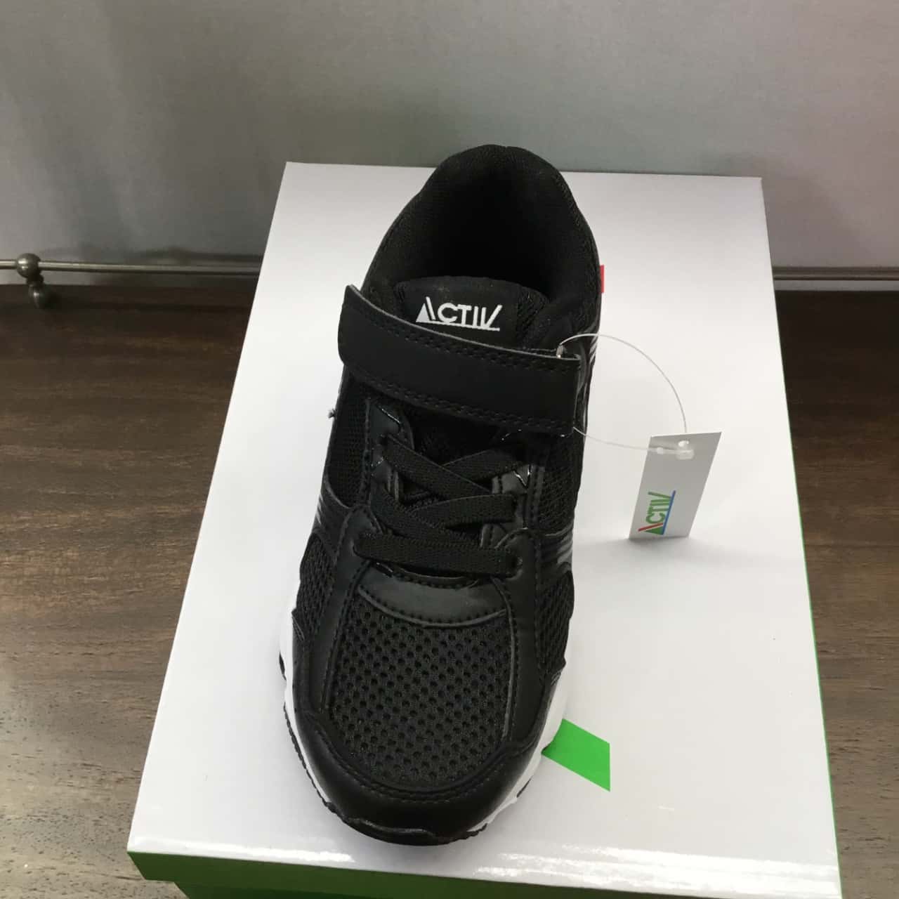 Kids Activ Size 30 Shoes Black / White runners