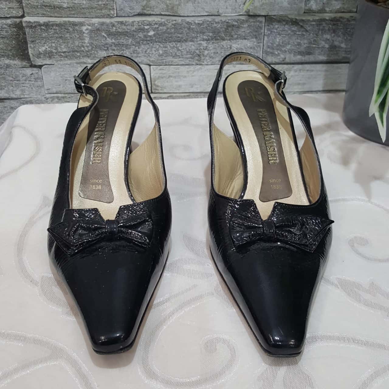 Peter Kaiser Womens Size 5 Black Shoes