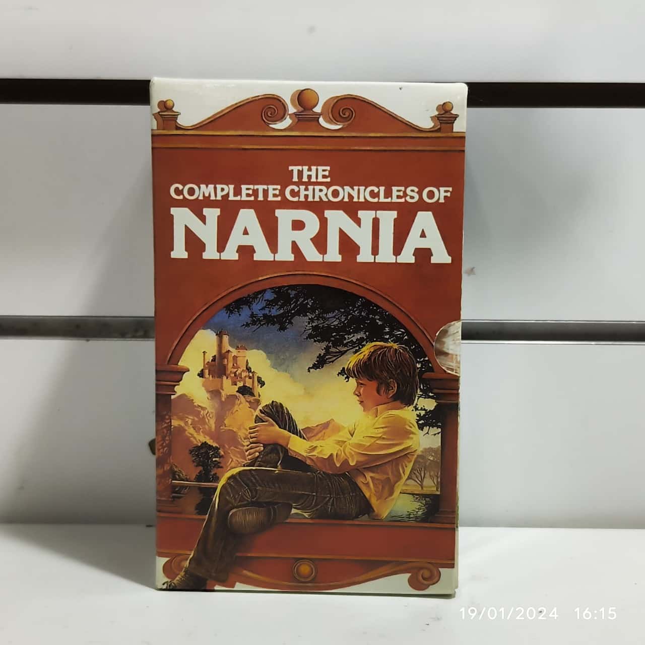 The Complete Chronicles of Narnia Books (s)
