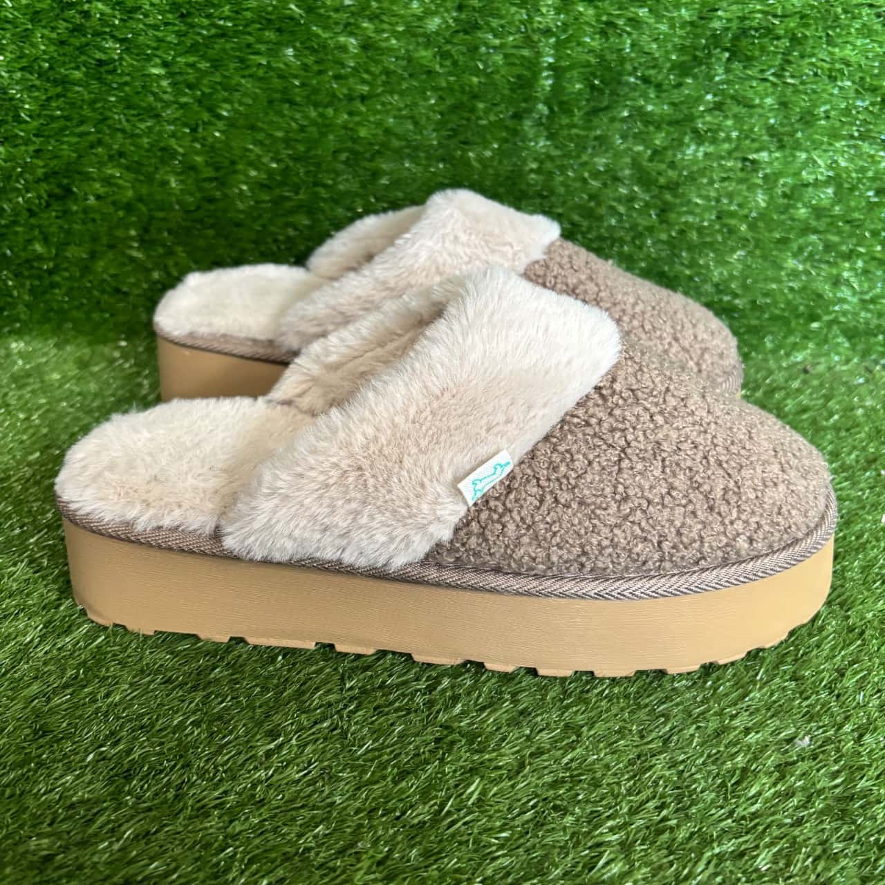 Peter Alexander Slippers Size L (40/41)(s)