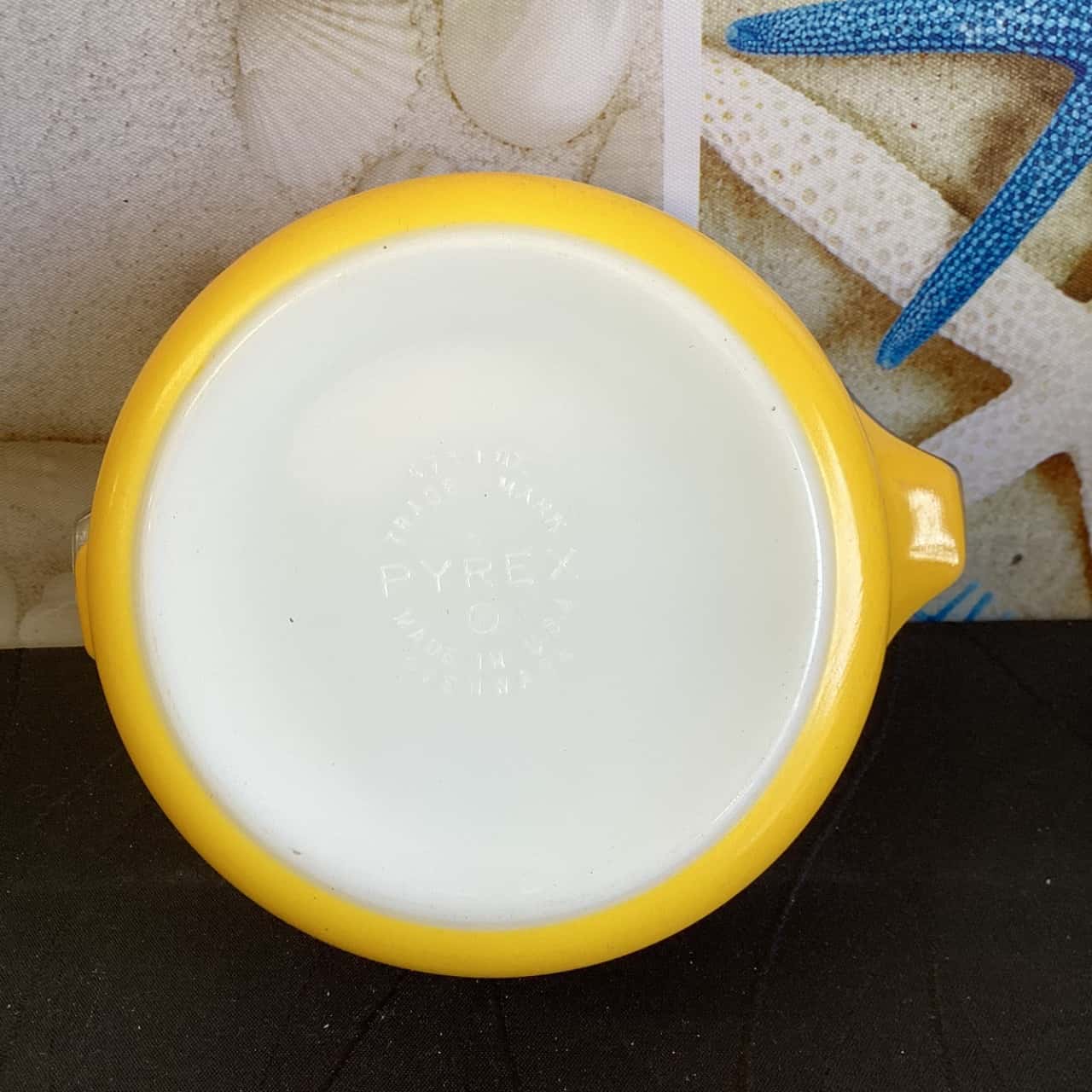PYREX Sun Flower Gold 1 Qrt with Lid (s)