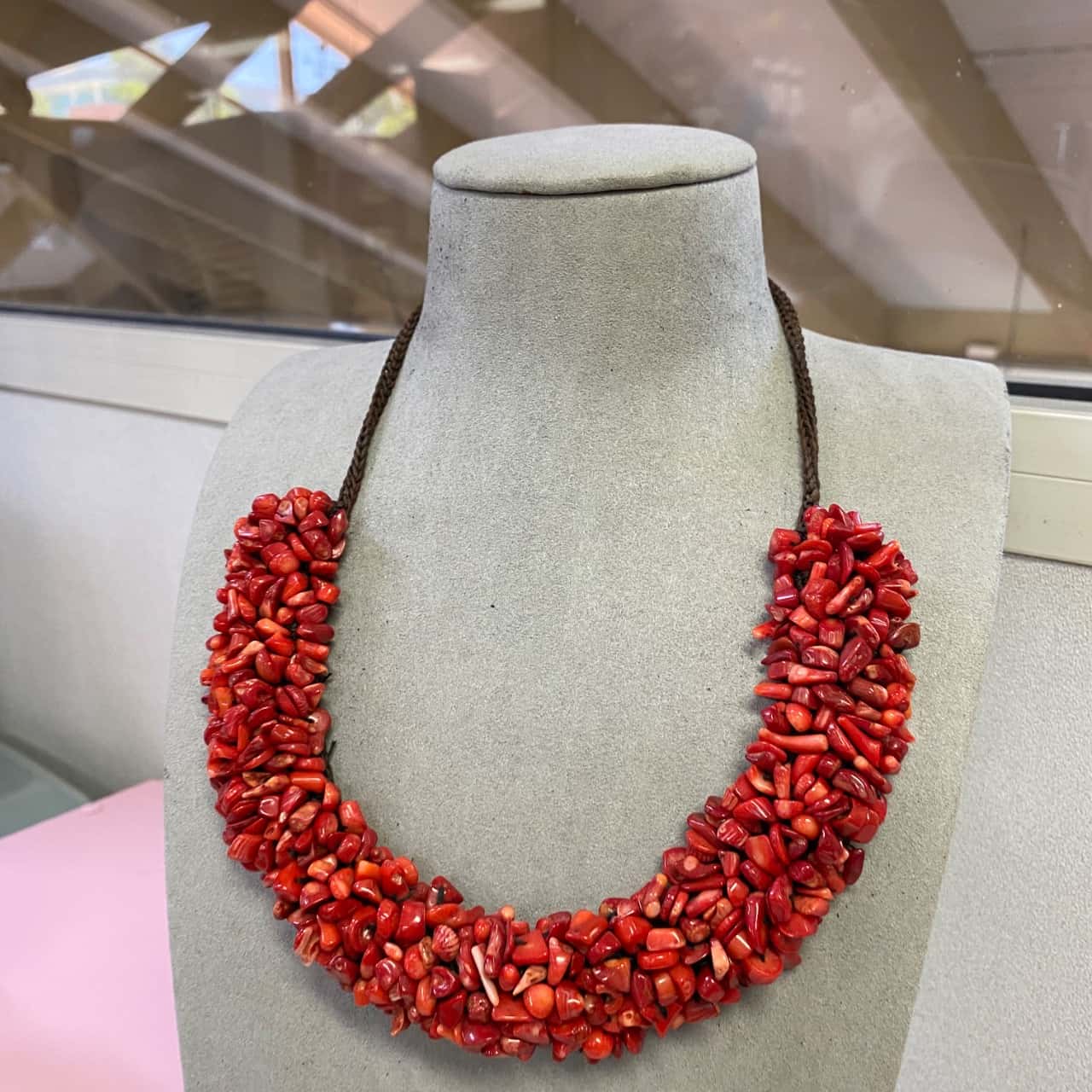 Womens red chunky necklace (s)