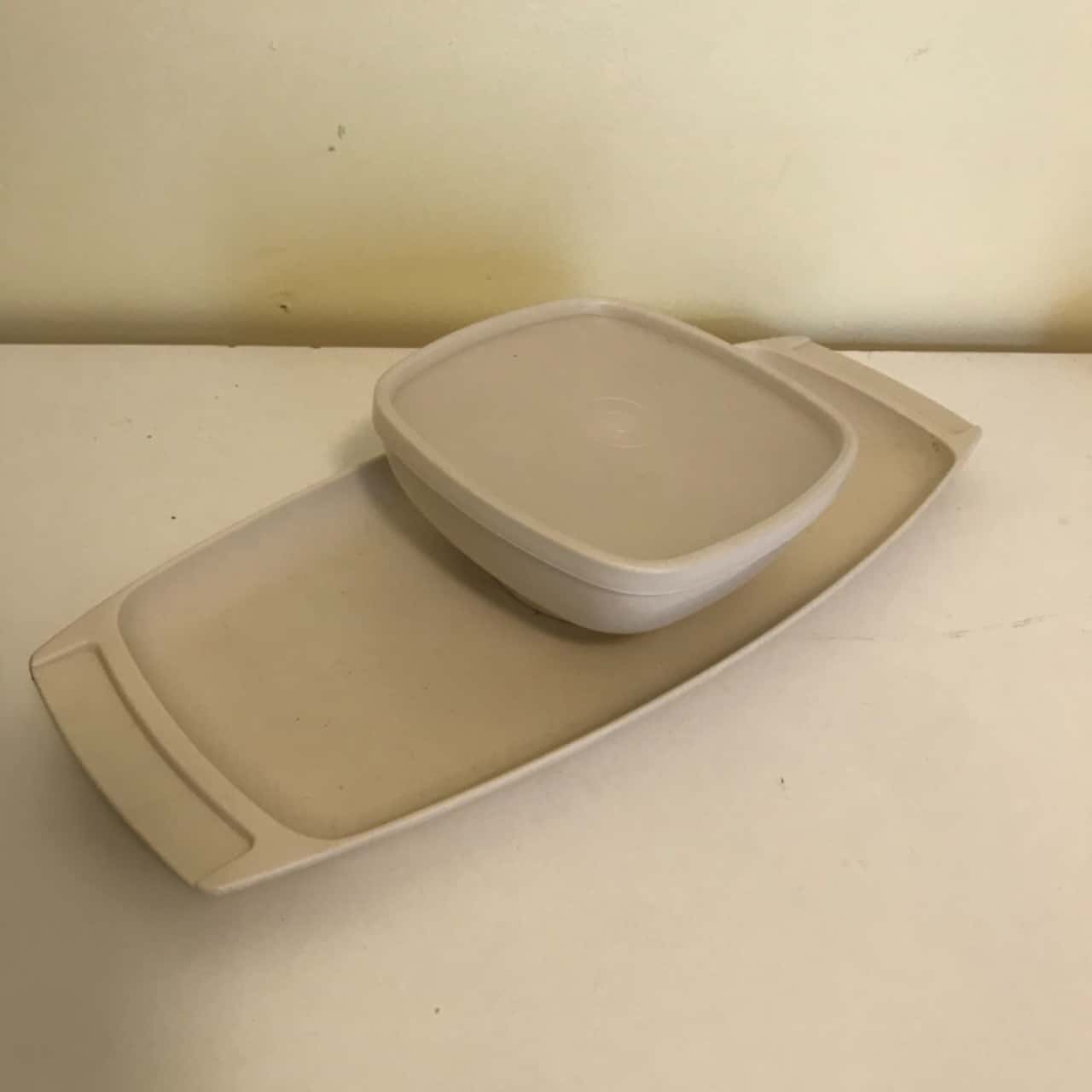 Vintage Tupperware Dip n Chip Server with Lid