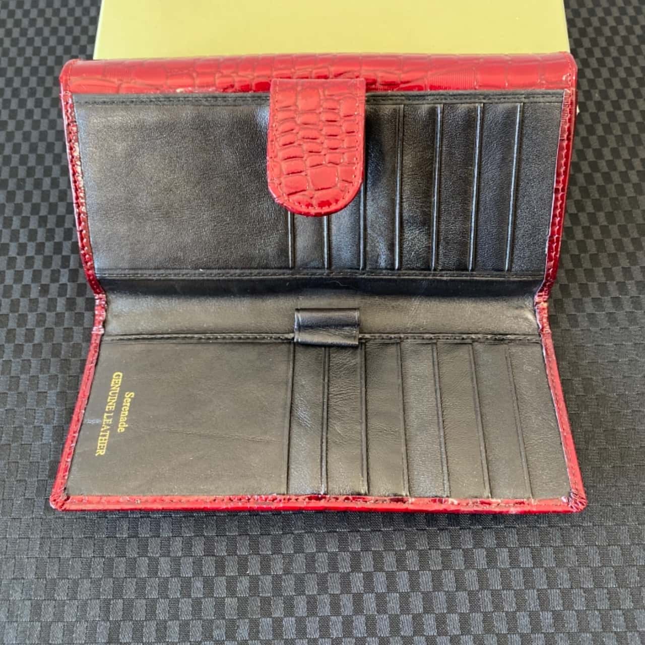 Serenade Womens Cherry Red Leather Wallet BNWOT