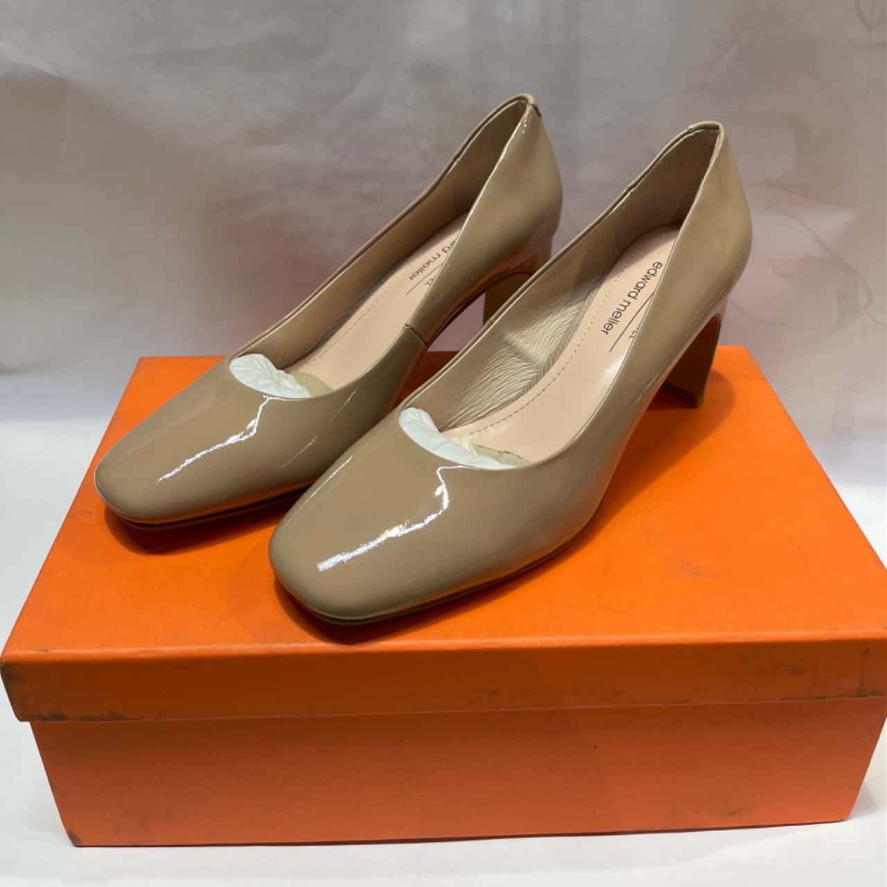 FILIPPO RAPHAEL Straight Heel Pump in Nude Patent/ Size 37 Beige / Nude (s)