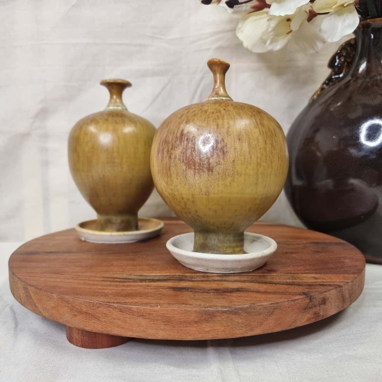 Mid Century Clay Pots (s)