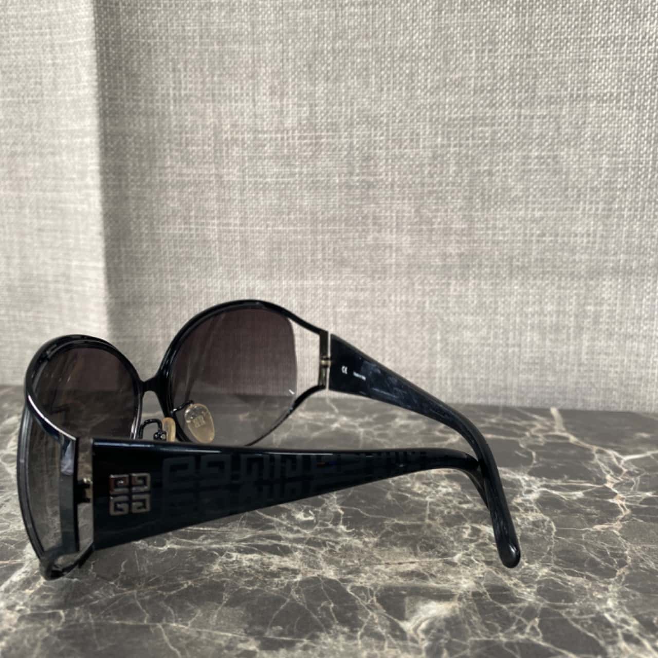 Givenchy Round Sunglasses (s)