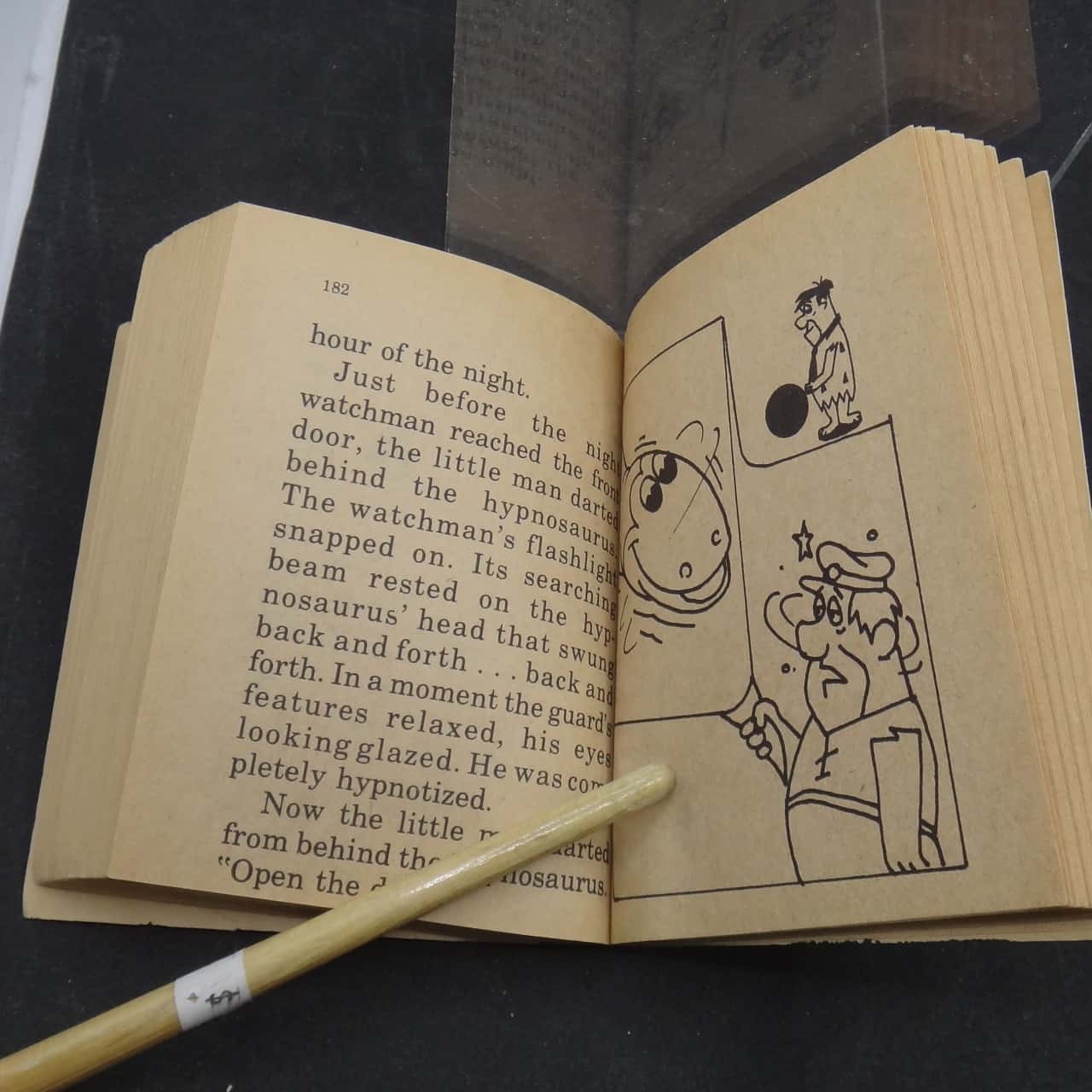 (New Low Price) Vintage Mini Book - The Flintstones "The Mystery of the ...