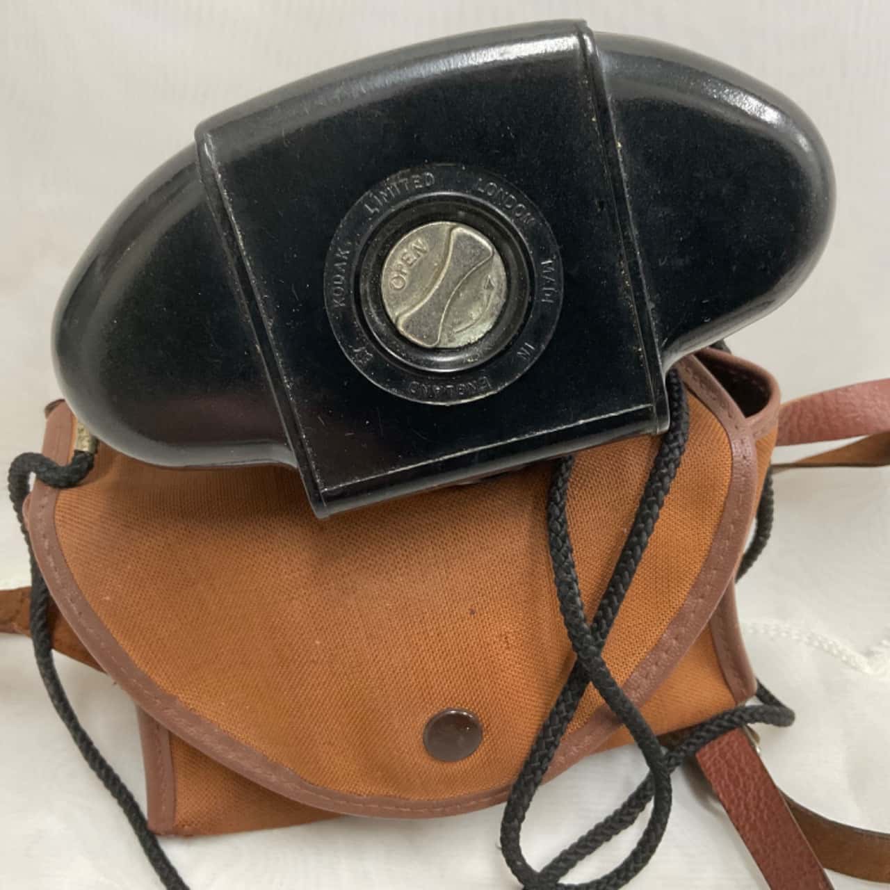 Vintage Kodak Brownie 127 Camera with Case - 50’s/60’s(s)