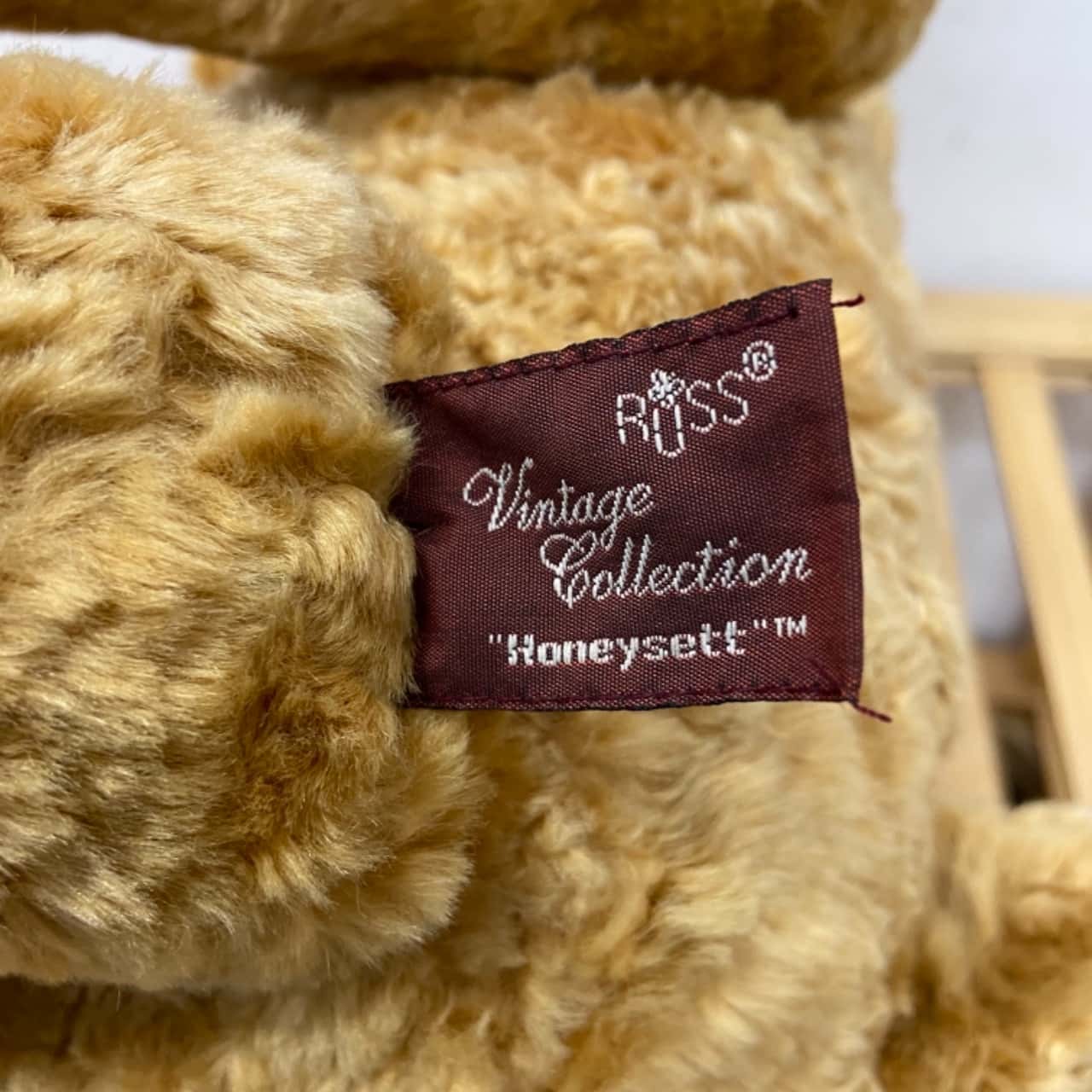 Russ Vintage Collection Honeysett Bear 18’
