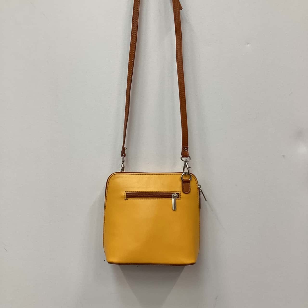 Women’s cross over bag(s)