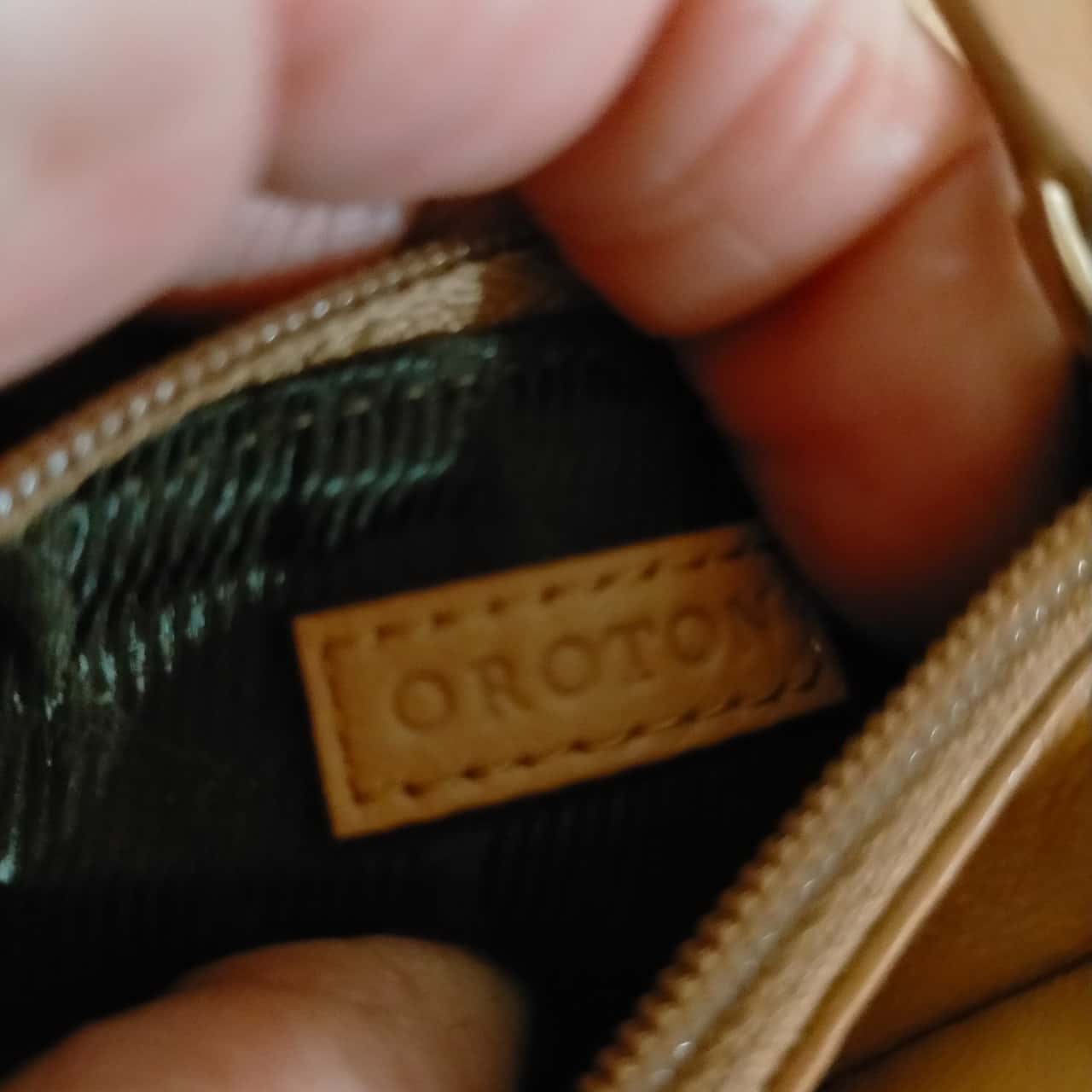 Oroton Camel Coloured Leather Coin Purse VGUC(s)