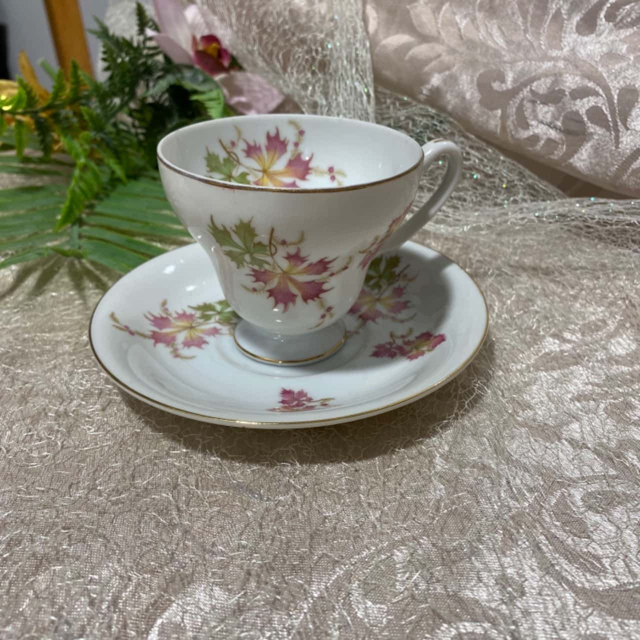 Saji tea set fine China