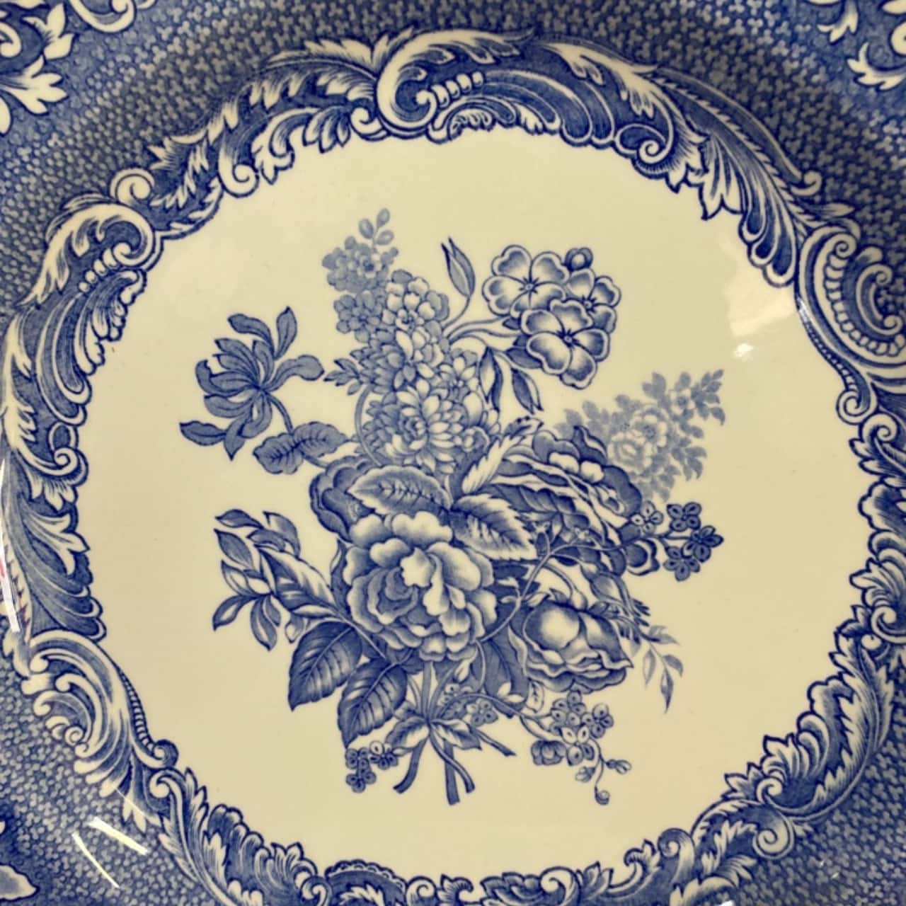 The Spode Blue Room Collection “Byron Groups” Collector plate blue/white(s)