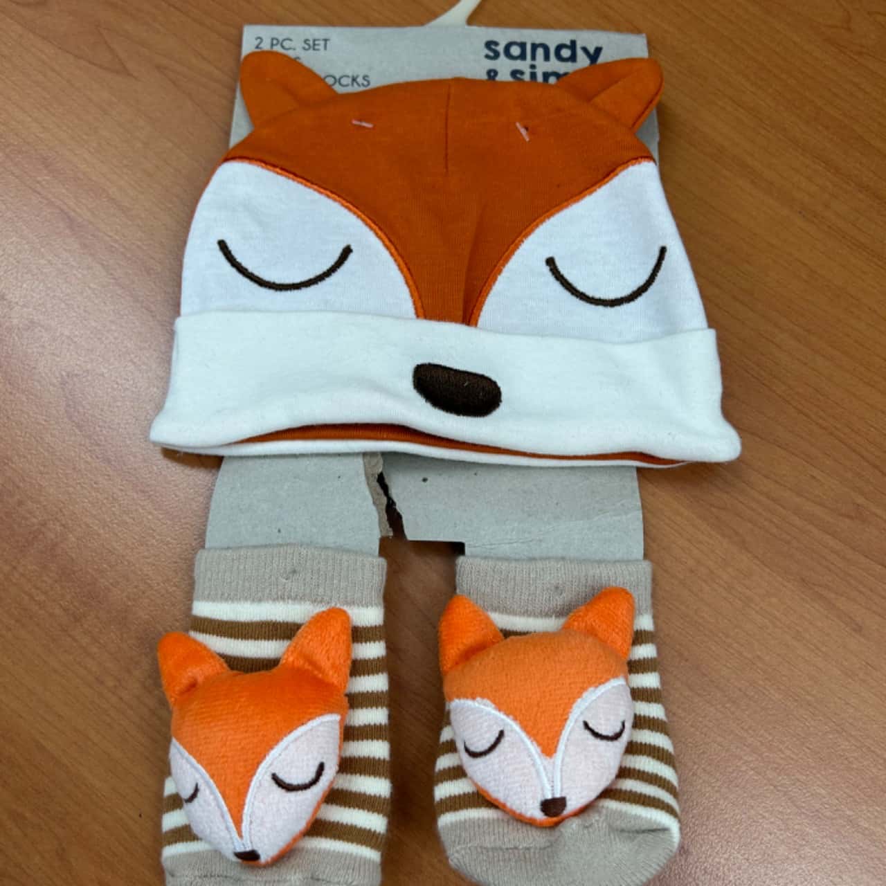 Sandy & Simone Kids Size One Size Sets cap and rattle socks(s)