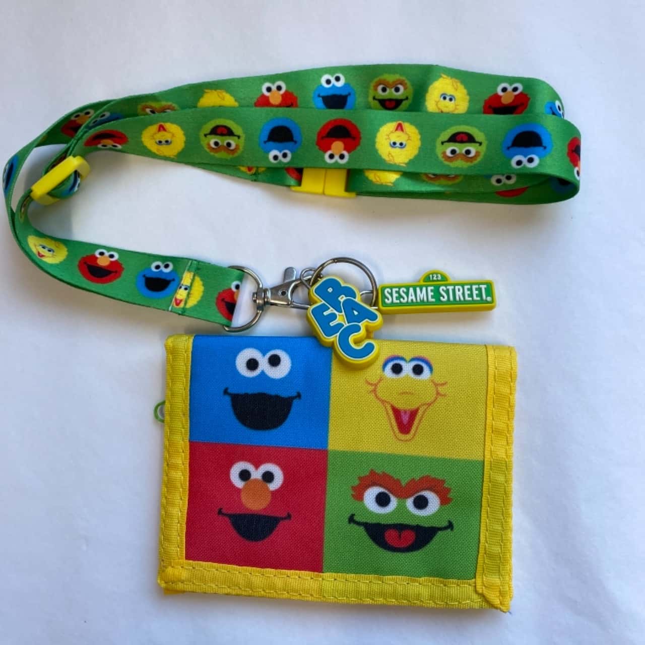Sesame Street Kid's Wallet And Lanyard (s)
