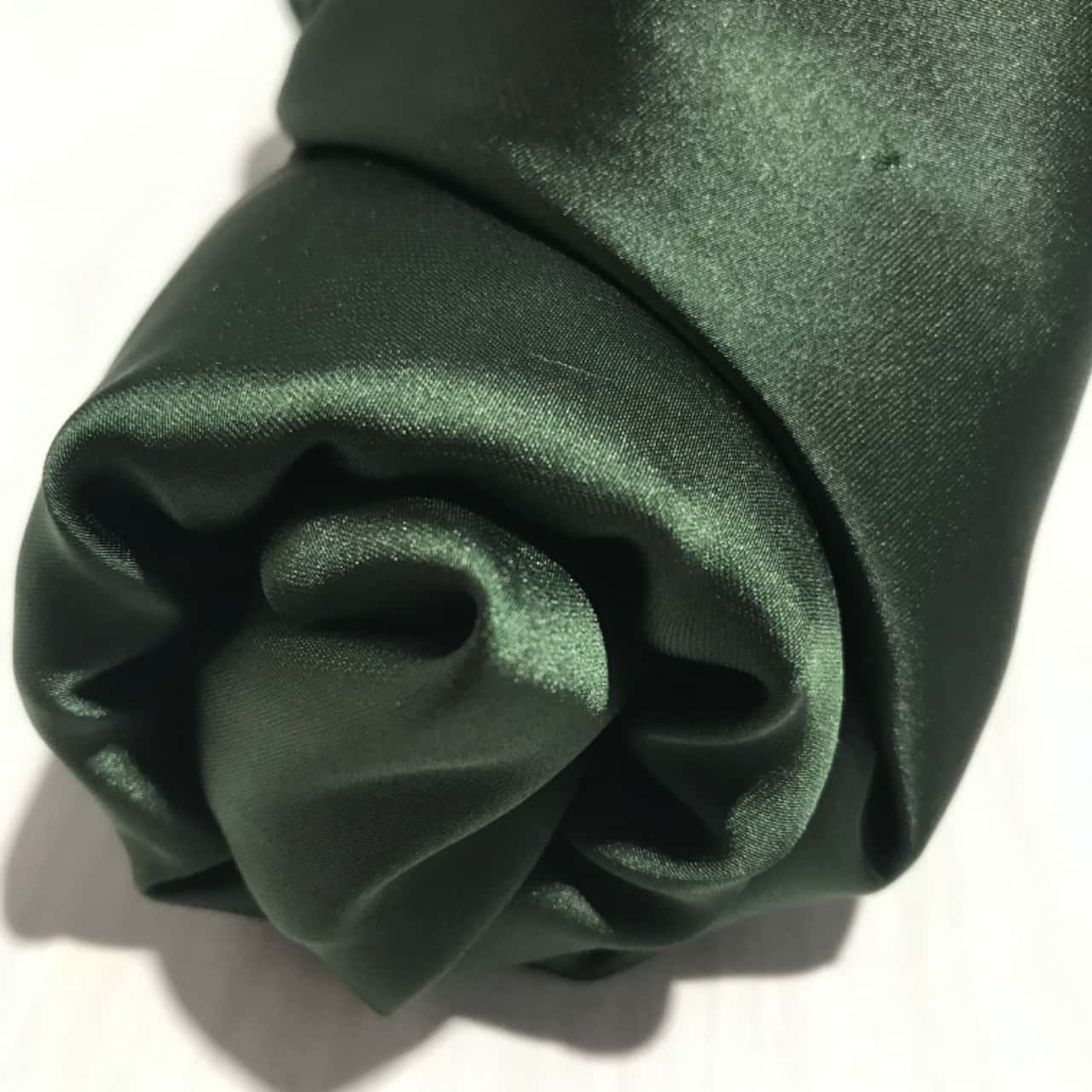 Fabric (green shimmer)Satin 140x300cm