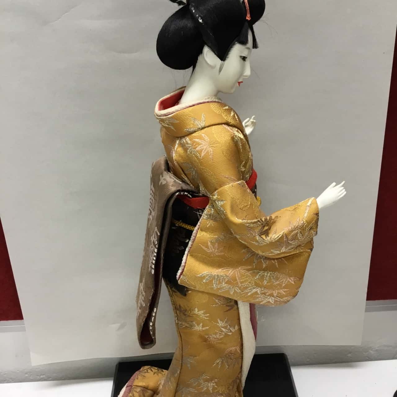 Vintage Japanese Geisha In Kimono Figure On Wooden Base(s)