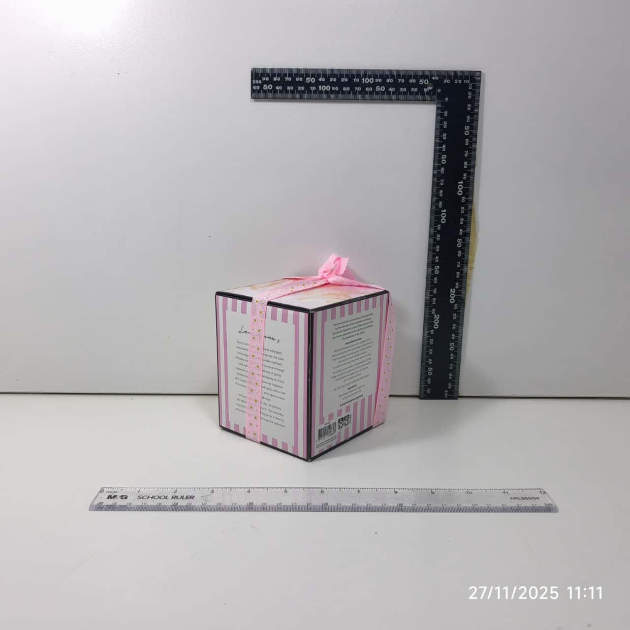 Love Anna X Native Rose Cocoa Amber Scented Candle 290g As New PreOwned