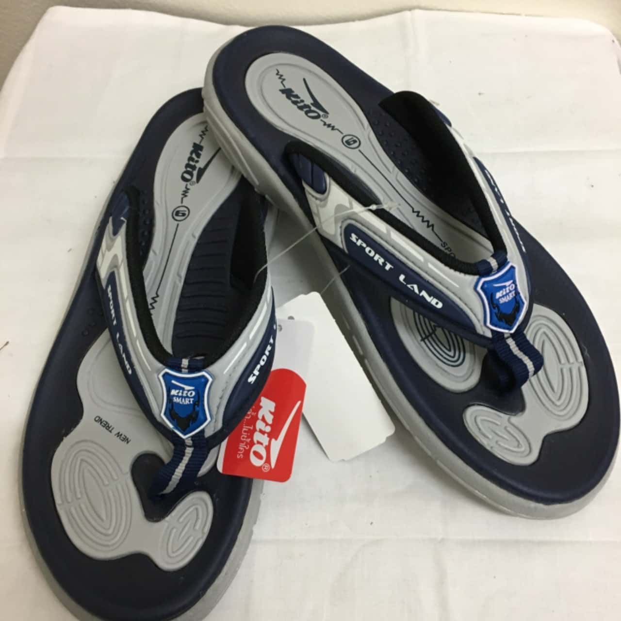 Mens Grey/Navy Blue thongs size 9(s)
