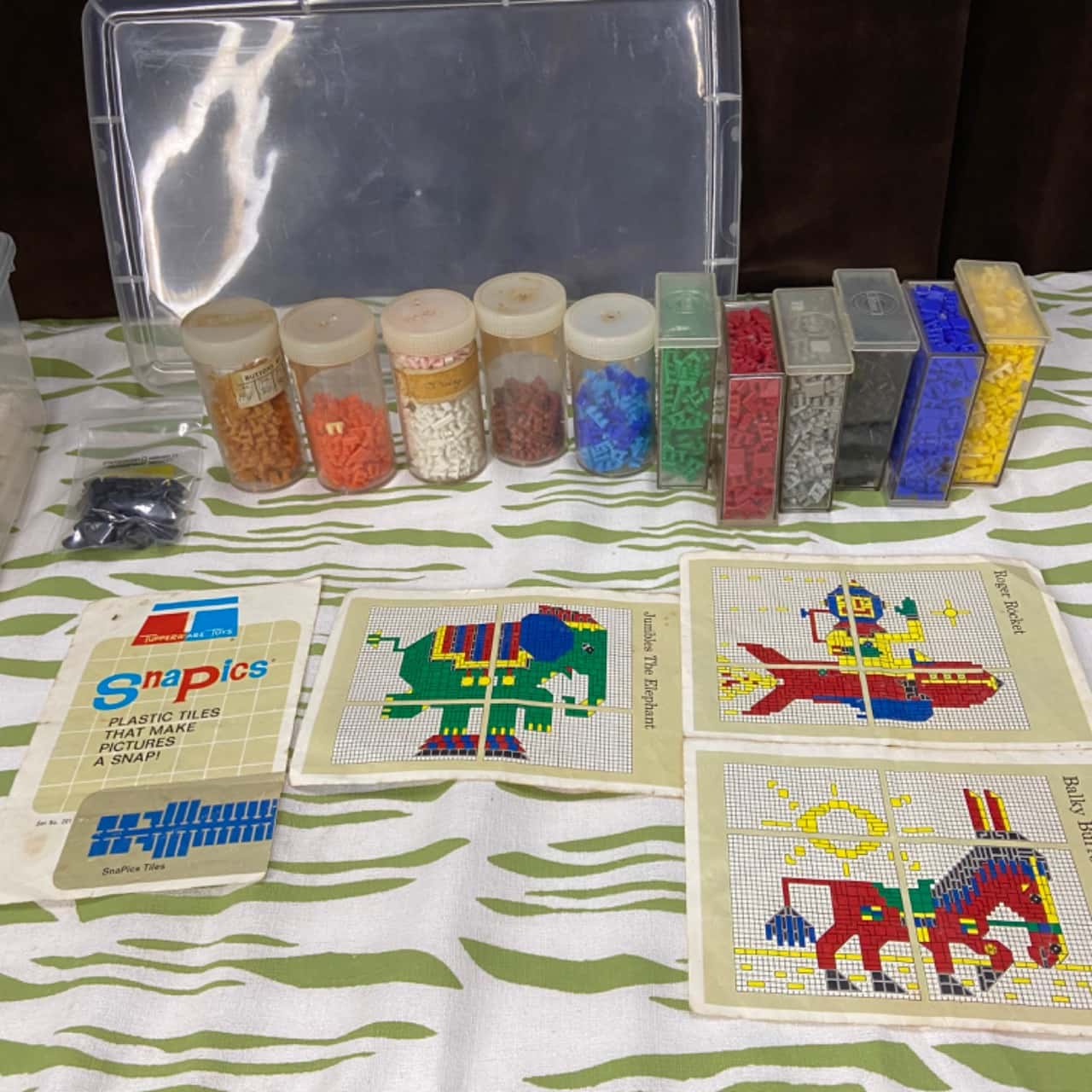 Vintage Tupperware Snapics Set (s)