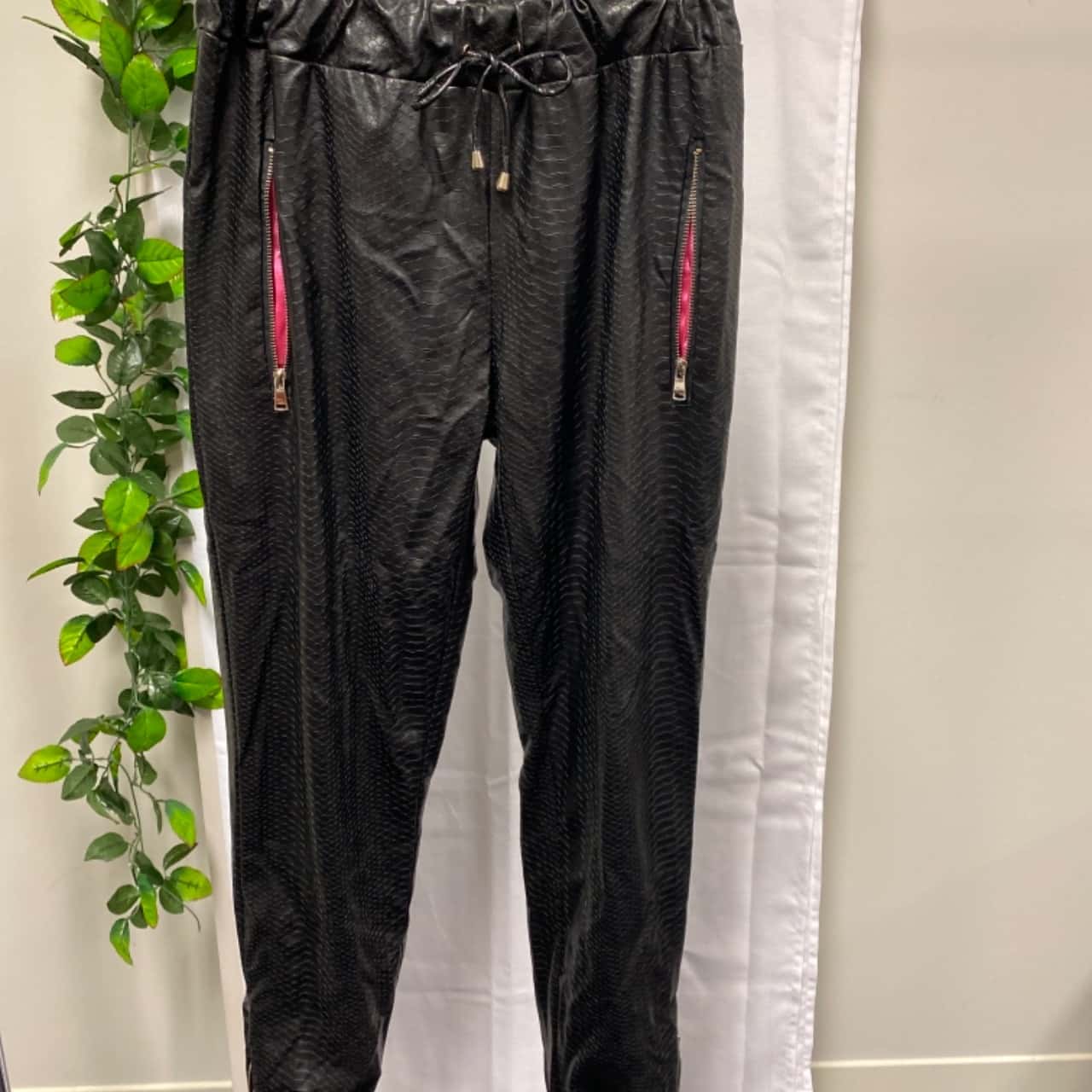 PRSVR Leather pants(s) - New Without Tags | Salvos Stores