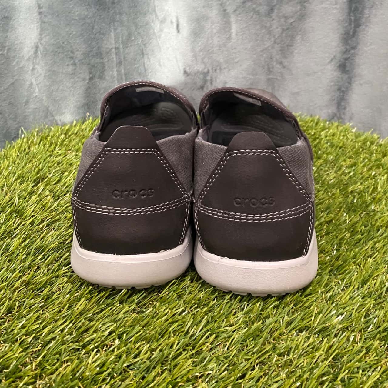 Crocs Mens Size 11 Grey Shoes(s)