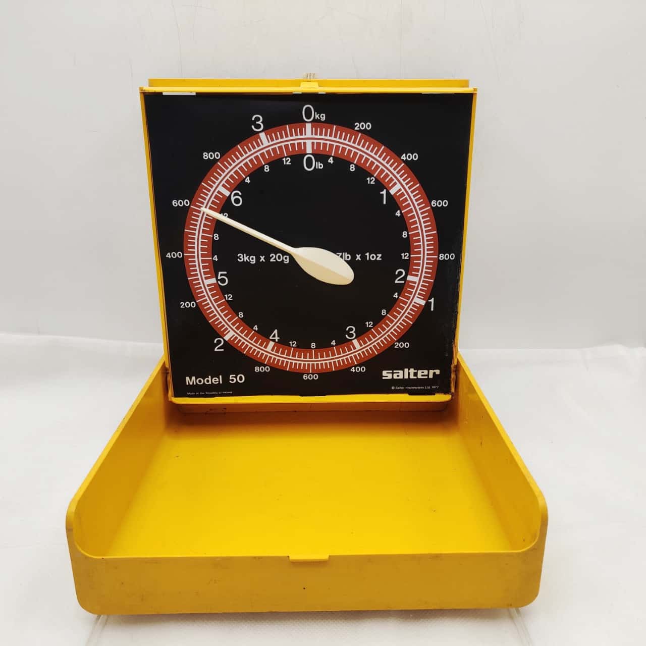 Salter Kitchen Wall Scales Model 50 Vintage 1977 Made In Ireland